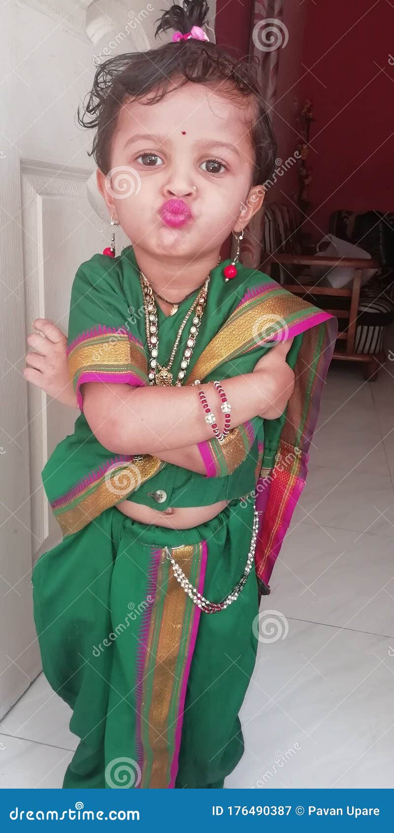 Child in a Green Saari. Indian Traditional Saari Stock Image - Image of ...