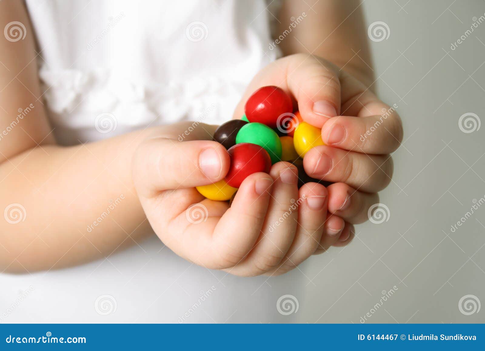 Child the Hands the Candies Stock Image - Image of sweet, people: 6144467