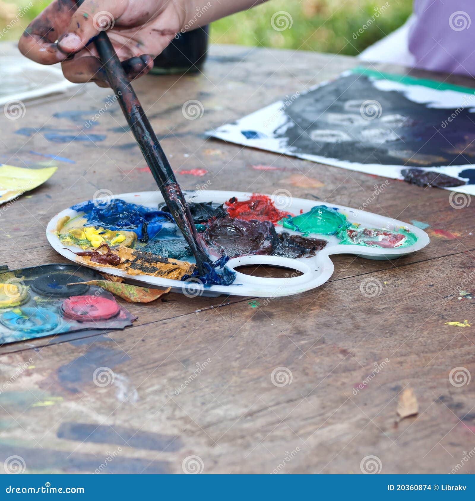 Hands Of Painting Royalty-Free Stock Photography | CartoonDealer.com ...