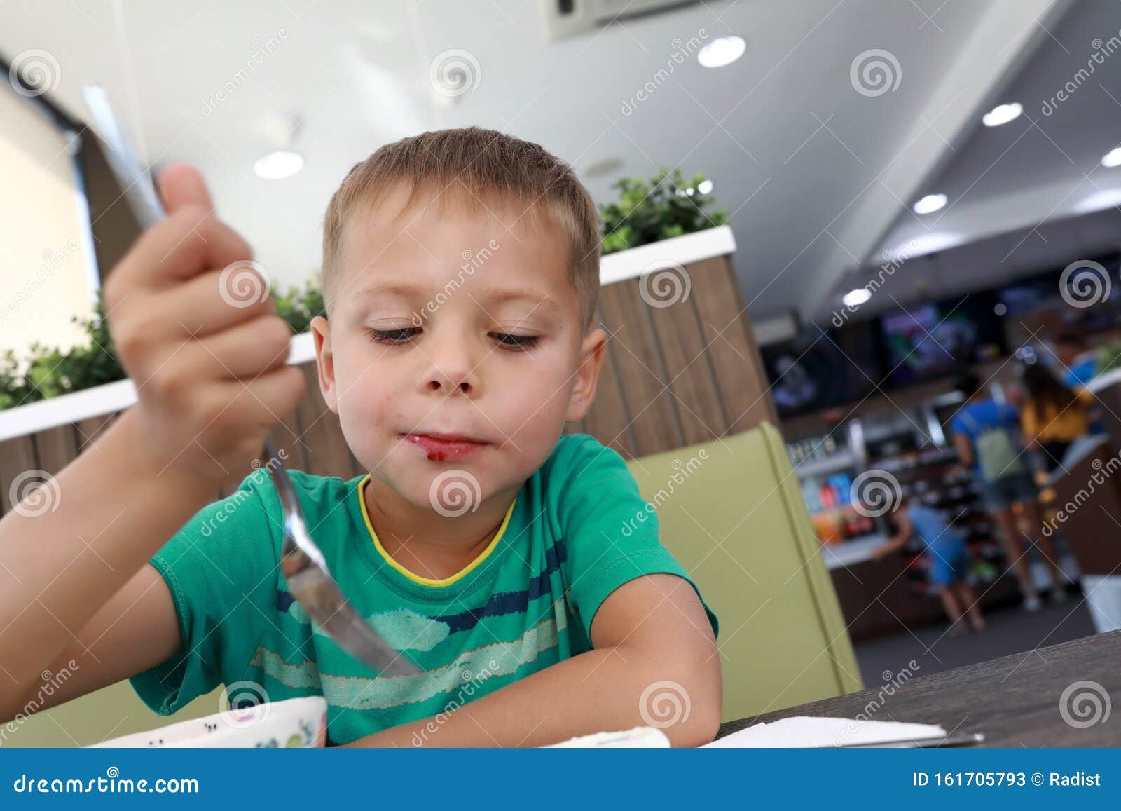 Child has lunch stock image. Image of dinner, face, diner - 161705793