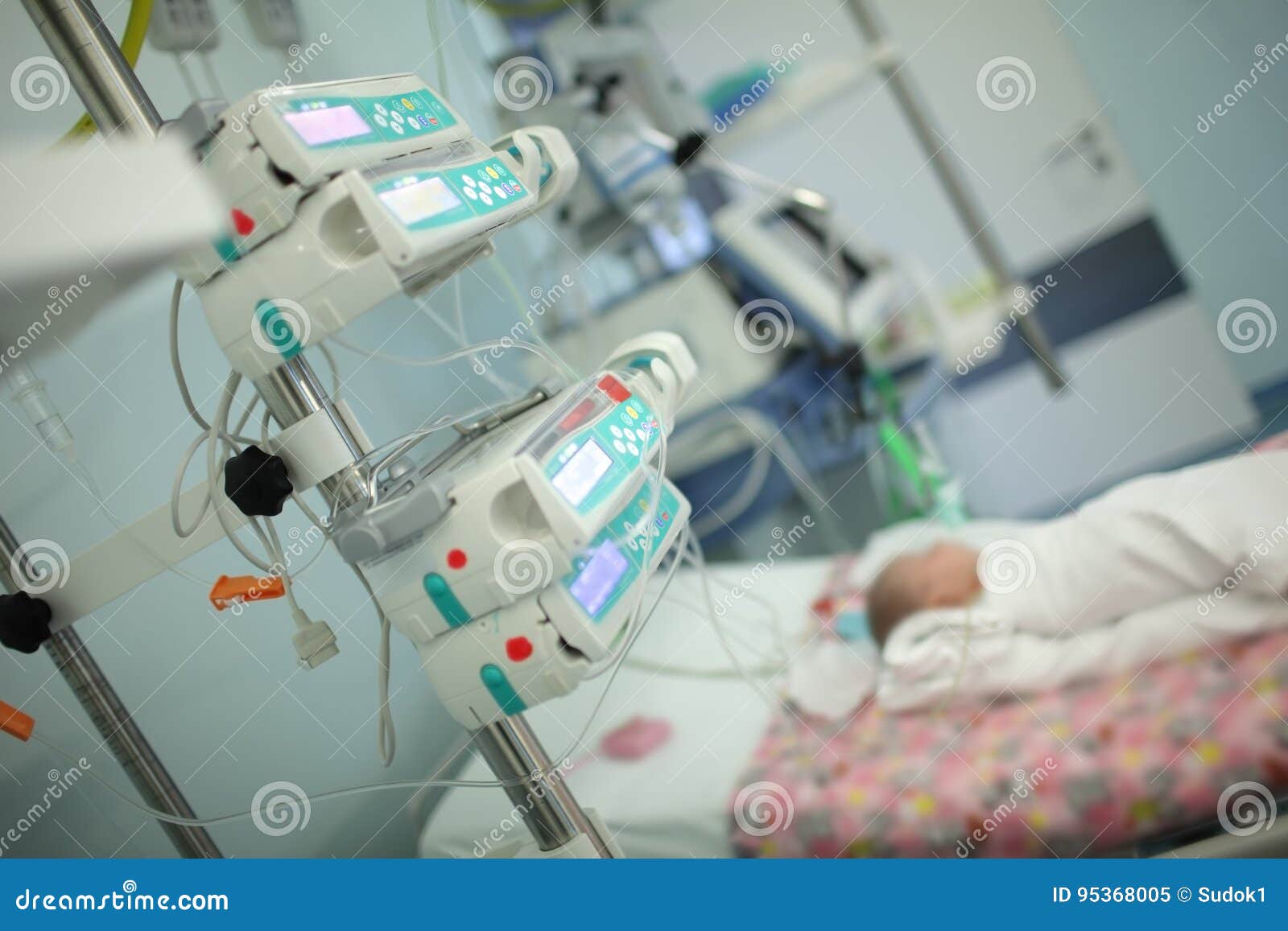 Child in the Intensive Care Unit Stock Image - Image of nicu, medicine ...