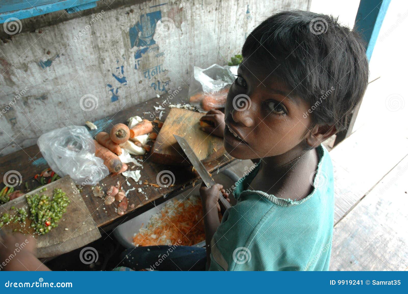Child Labour in India. editorial photo. Image of underpaid - 9919241