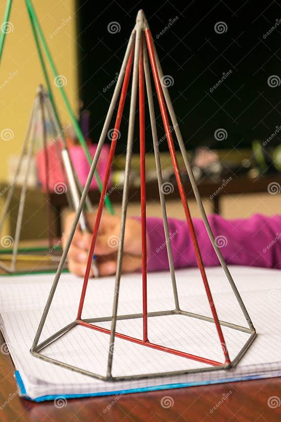 Child Learn Mathematics and Geometry Using the Wire Model Hexagonal ...