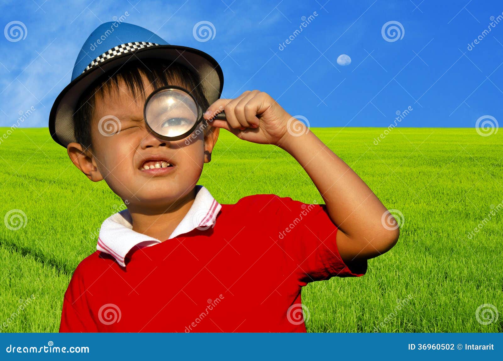 Child with a Magnifying Glass Stock Photo - Image of examining ...
