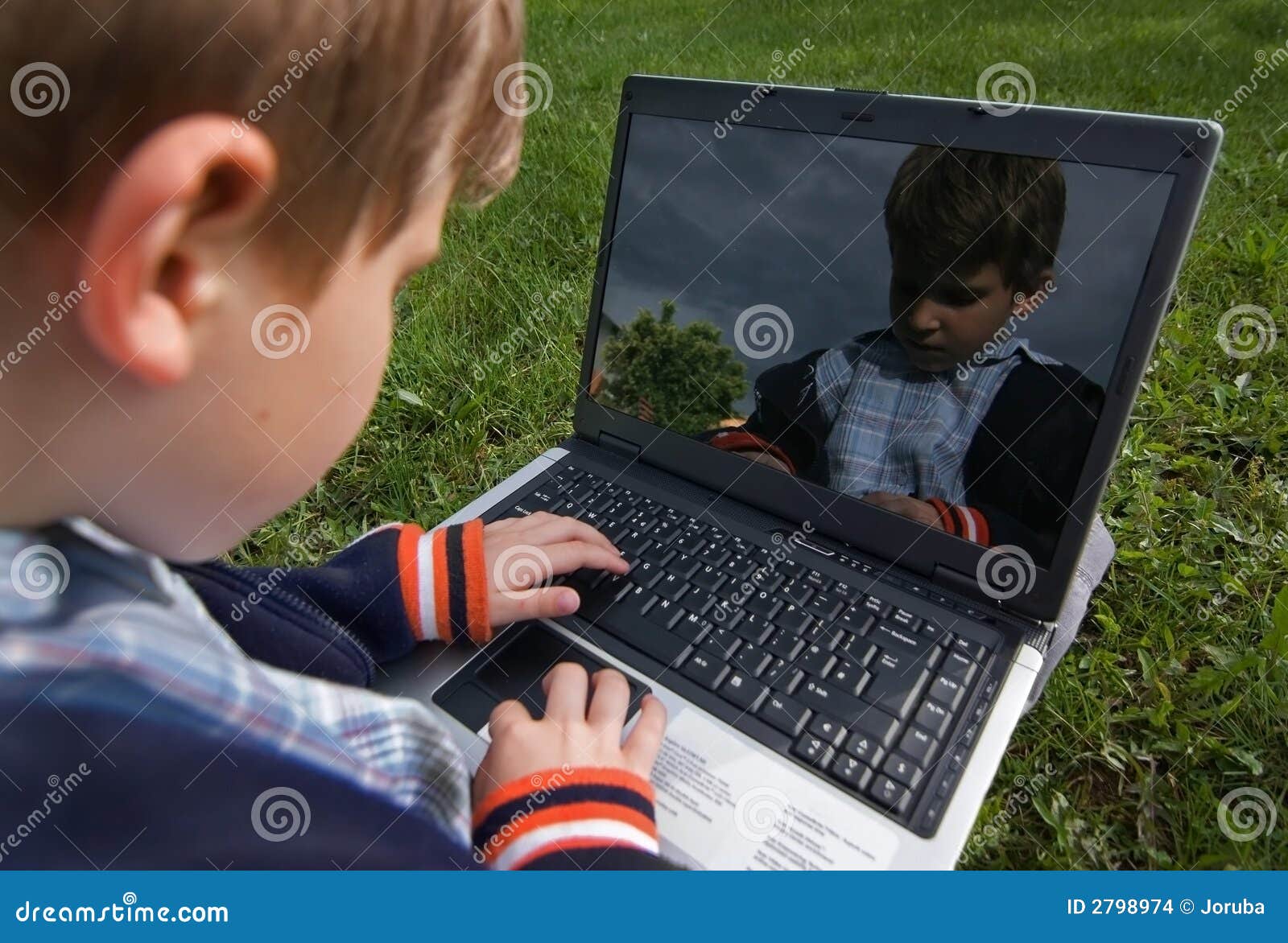 Child with Notebook Outdoor Stock Illustration - Illustration of ...