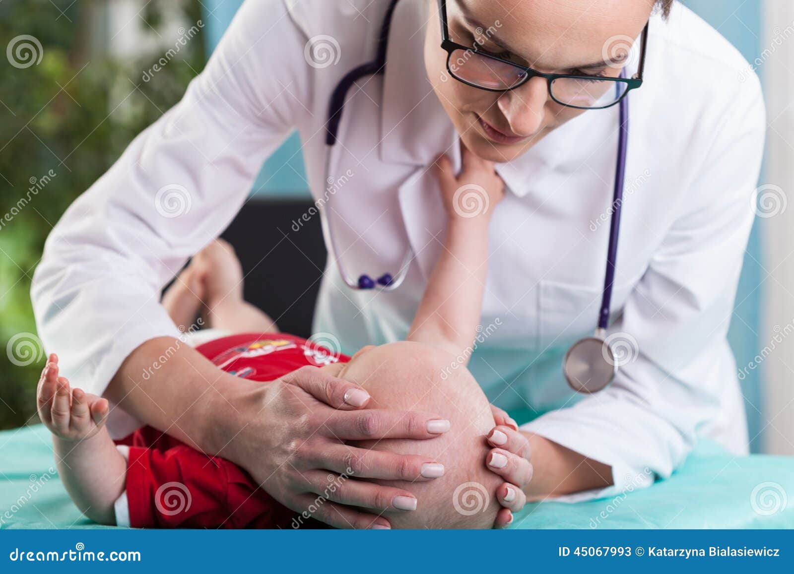 Child S Neurologist Diagnosing Little Boy Stock Image - Image of ...