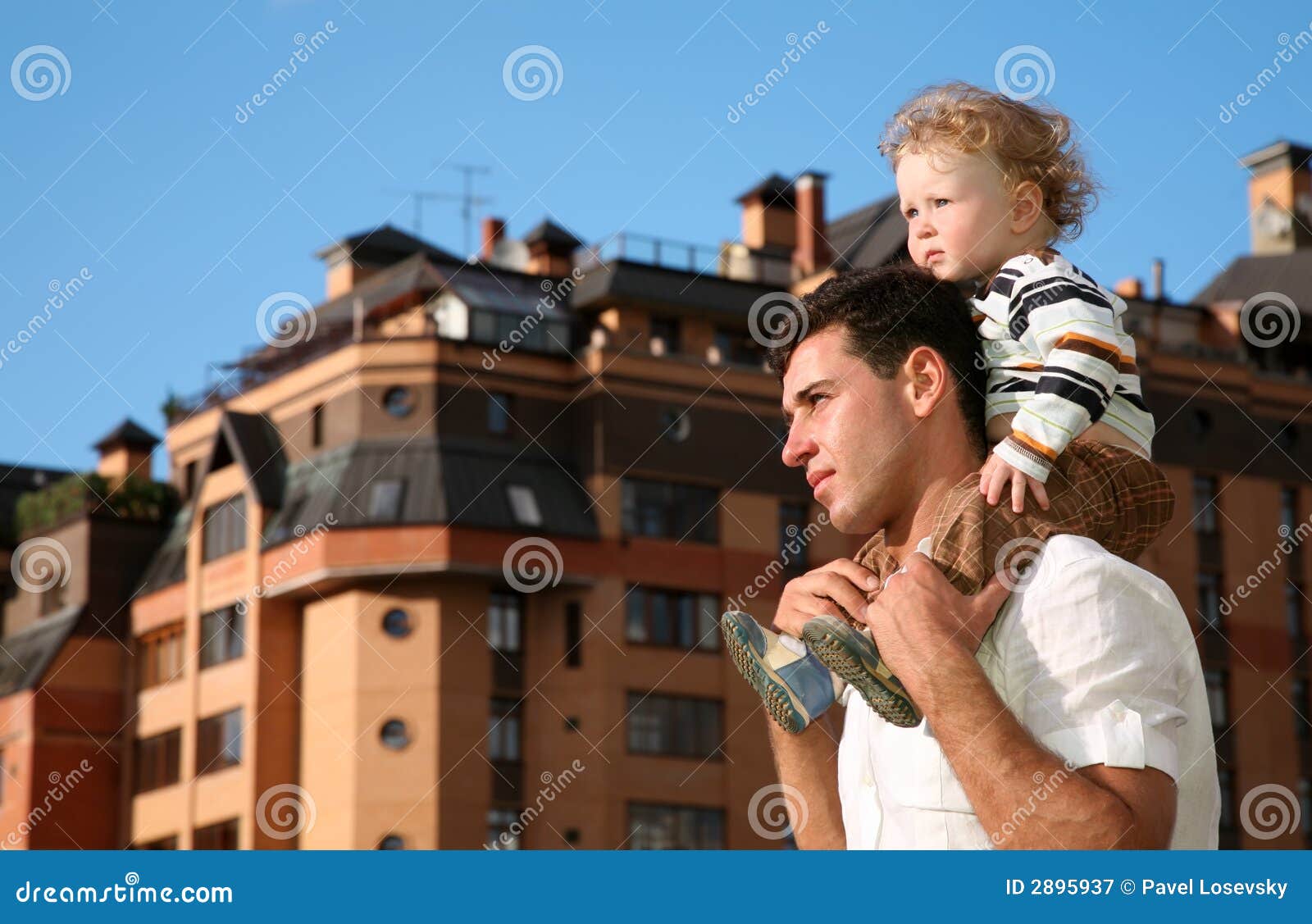 Child on the shoulders stock image. Image of holiday, parent - 2895937