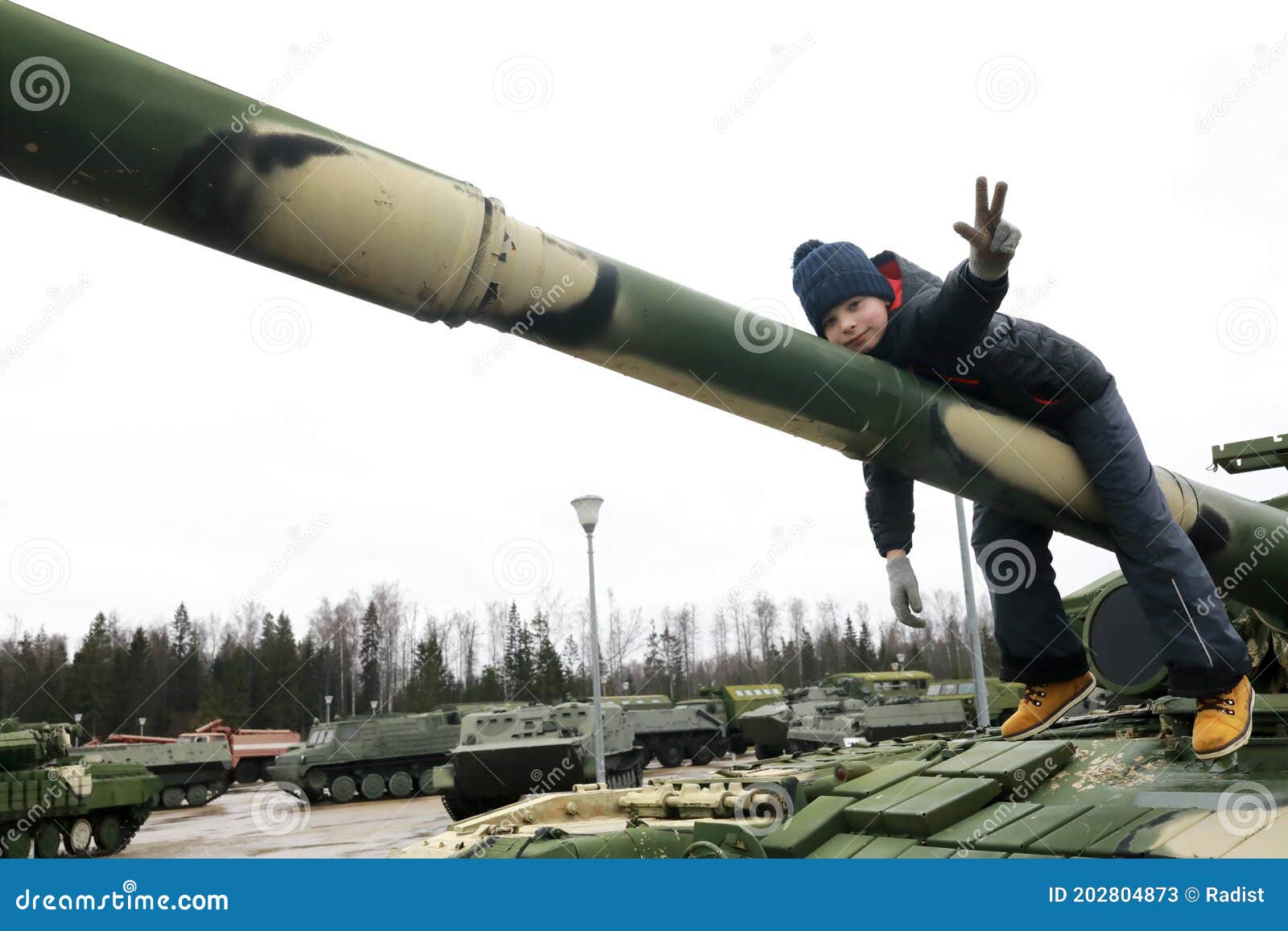 Child Sitting on Cannon of T62 Tank Stock Image - Image of force ...