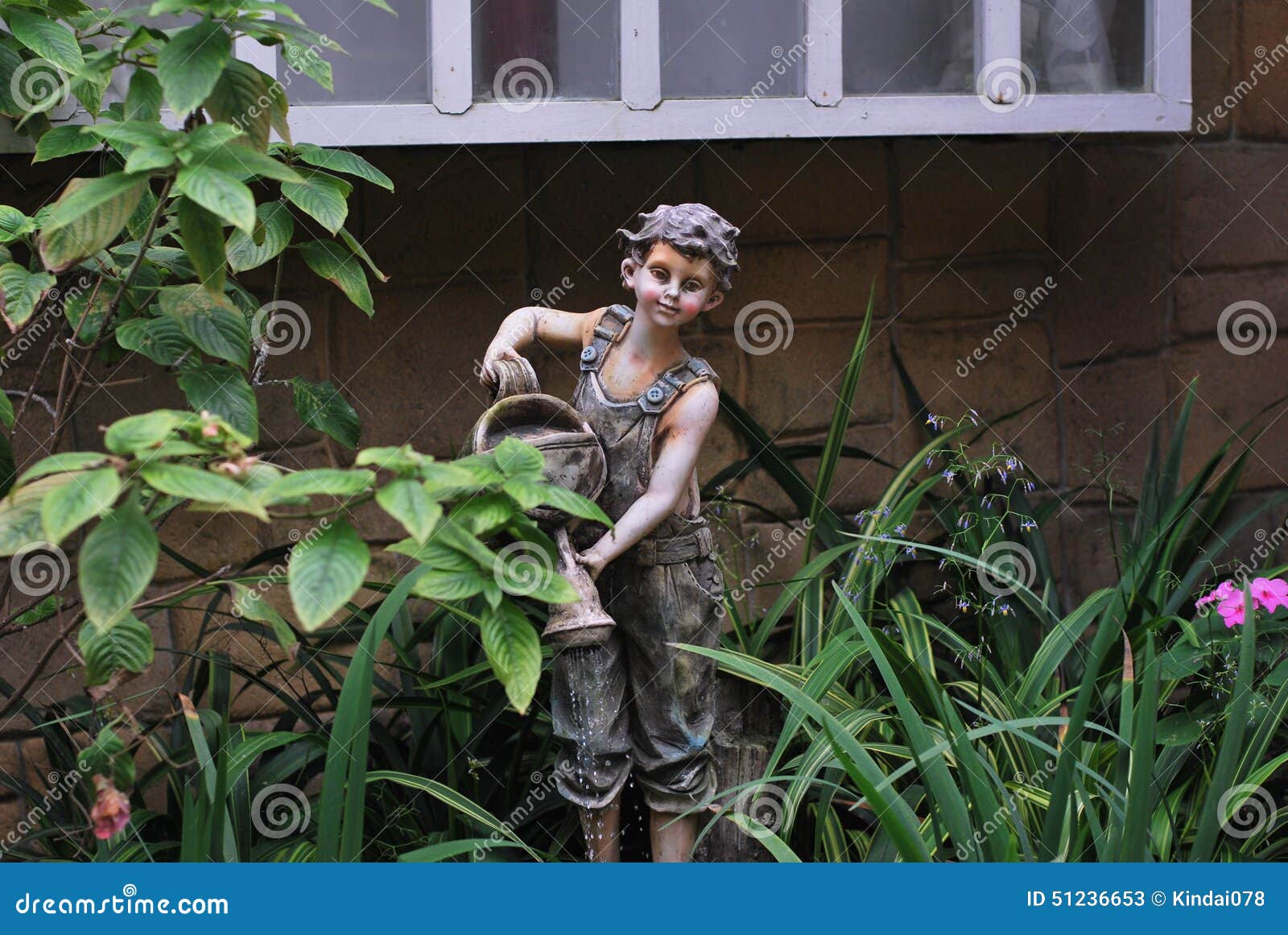 Child Statue stock image. Image of statue, nature, green - 51236653