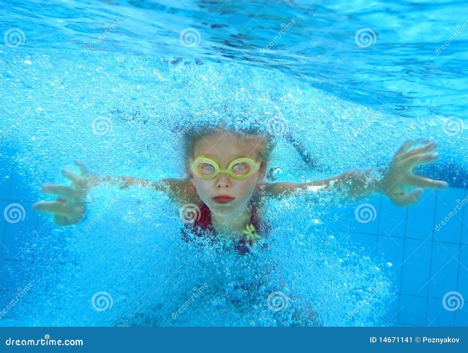 Child Swim Underwater in Pool. Stock Image - Image of pool, sport: 14671141