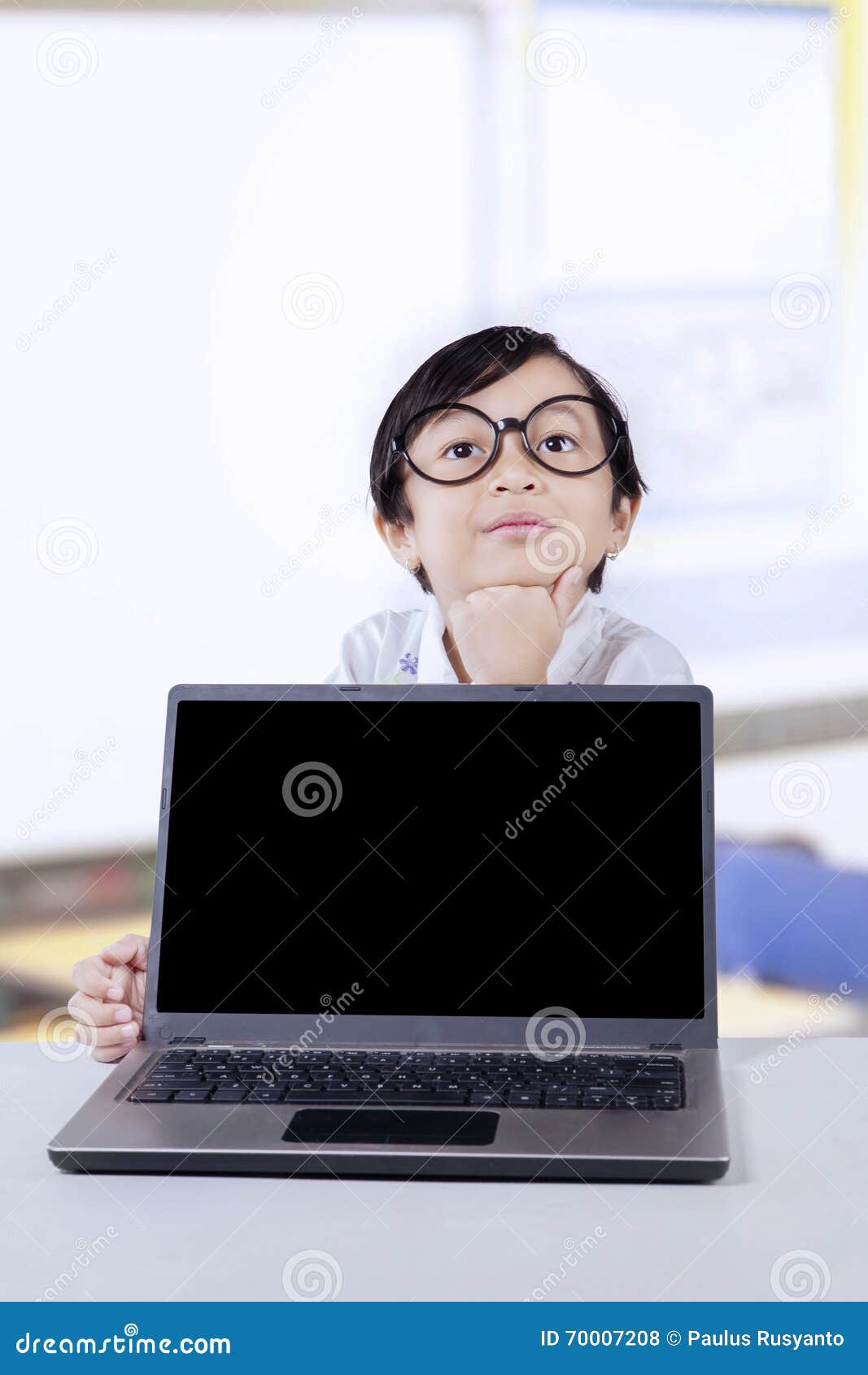 Child Thinking Idea with Laptop in Class Stock Photo - Image of chinese ...
