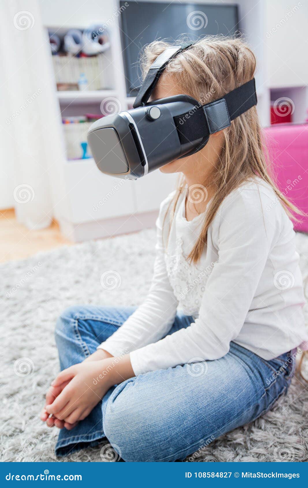 Child with Virtual Reality Headset Stock Image - Image of girl ...