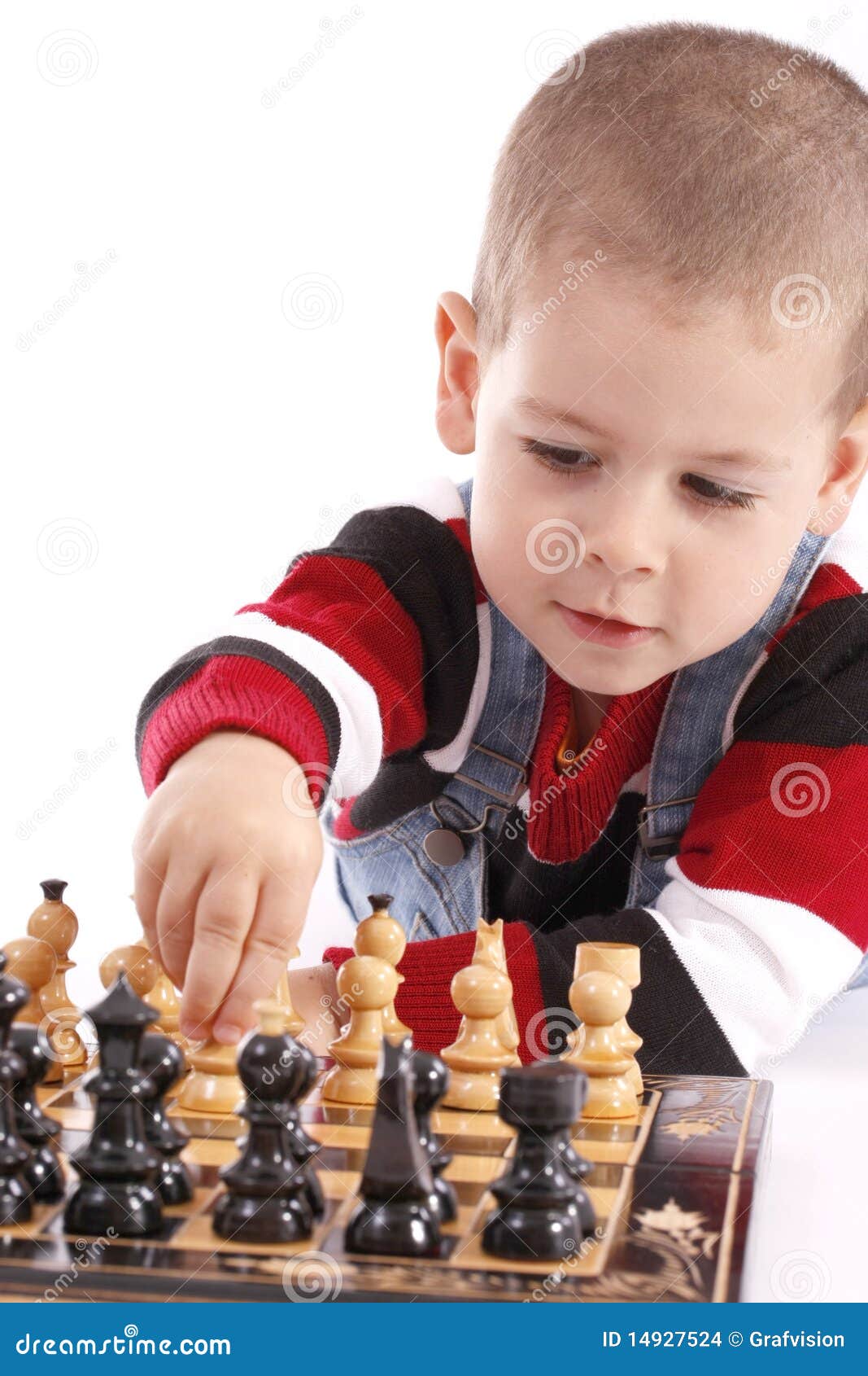 Childre, das Schach spielt stockfoto. Bild von konzept - 14927524