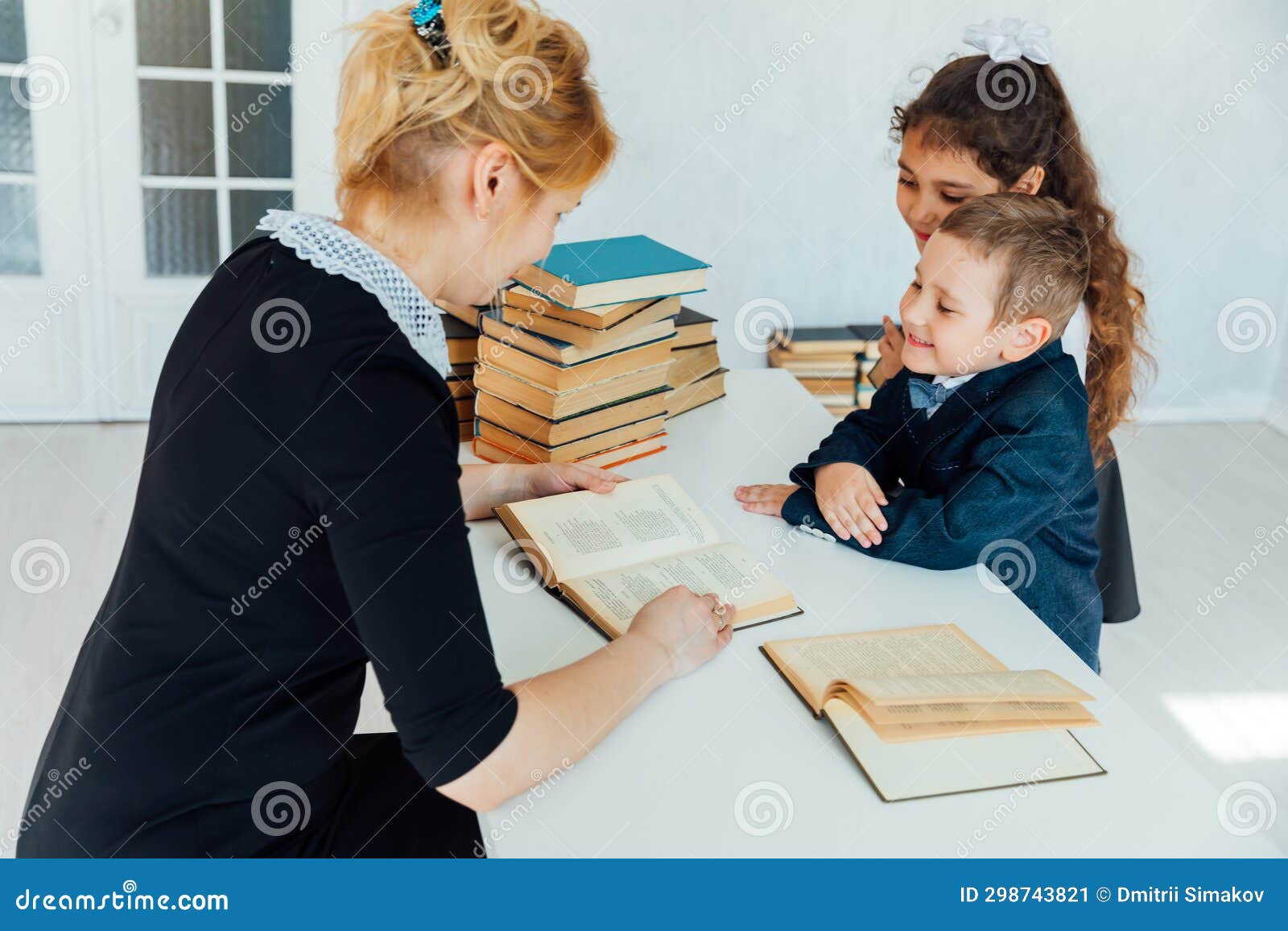 Children Answer a Question To a Teacher at School Stock Image - Image ...