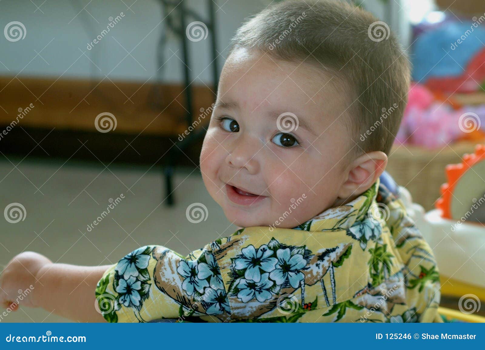 8,993 Little Boy Looking Back Stock Photos - Free & Royalty-Free Stock ...