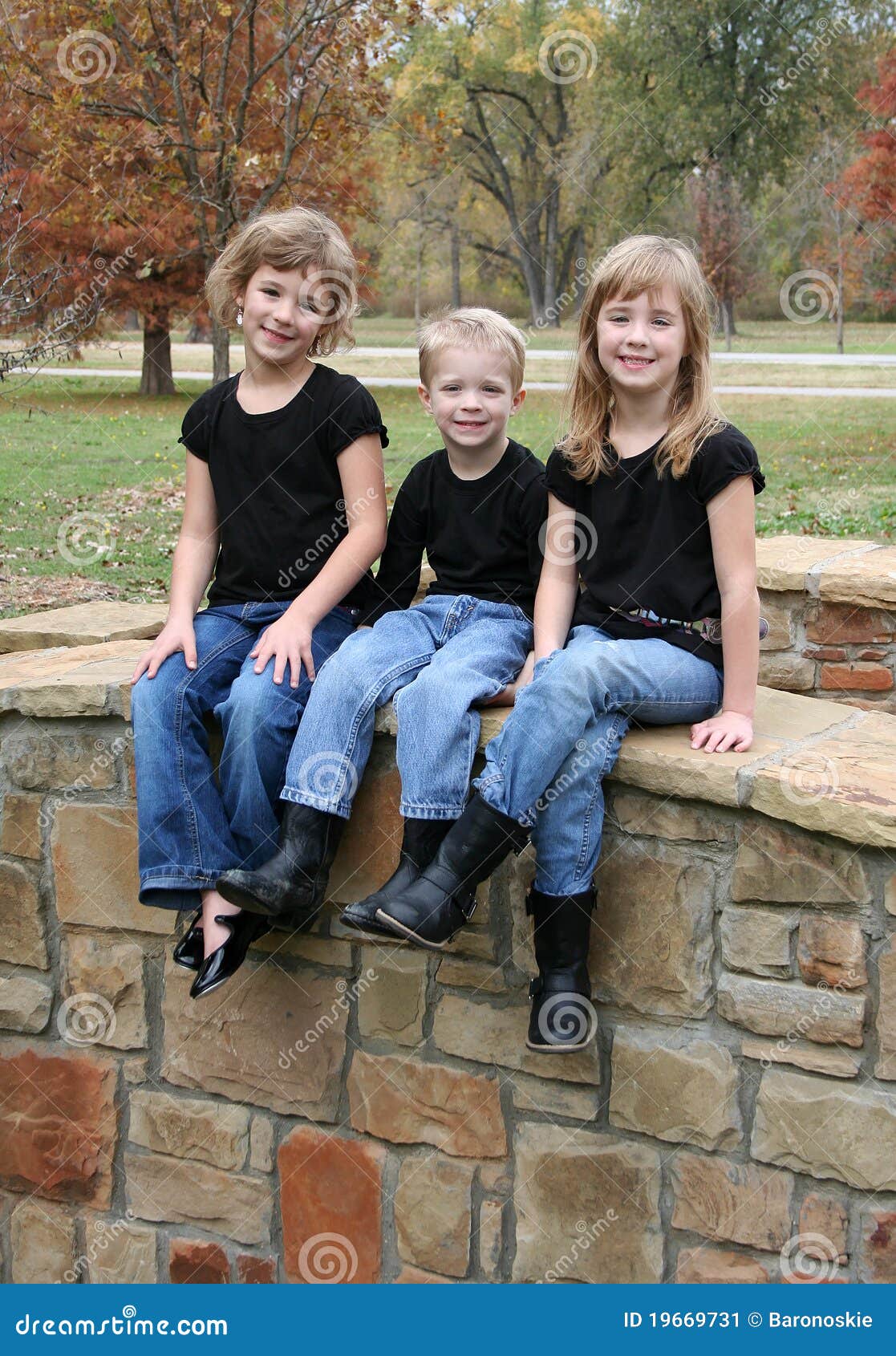 Children on a Bridge stock image. Image of smile, cousins - 19669731