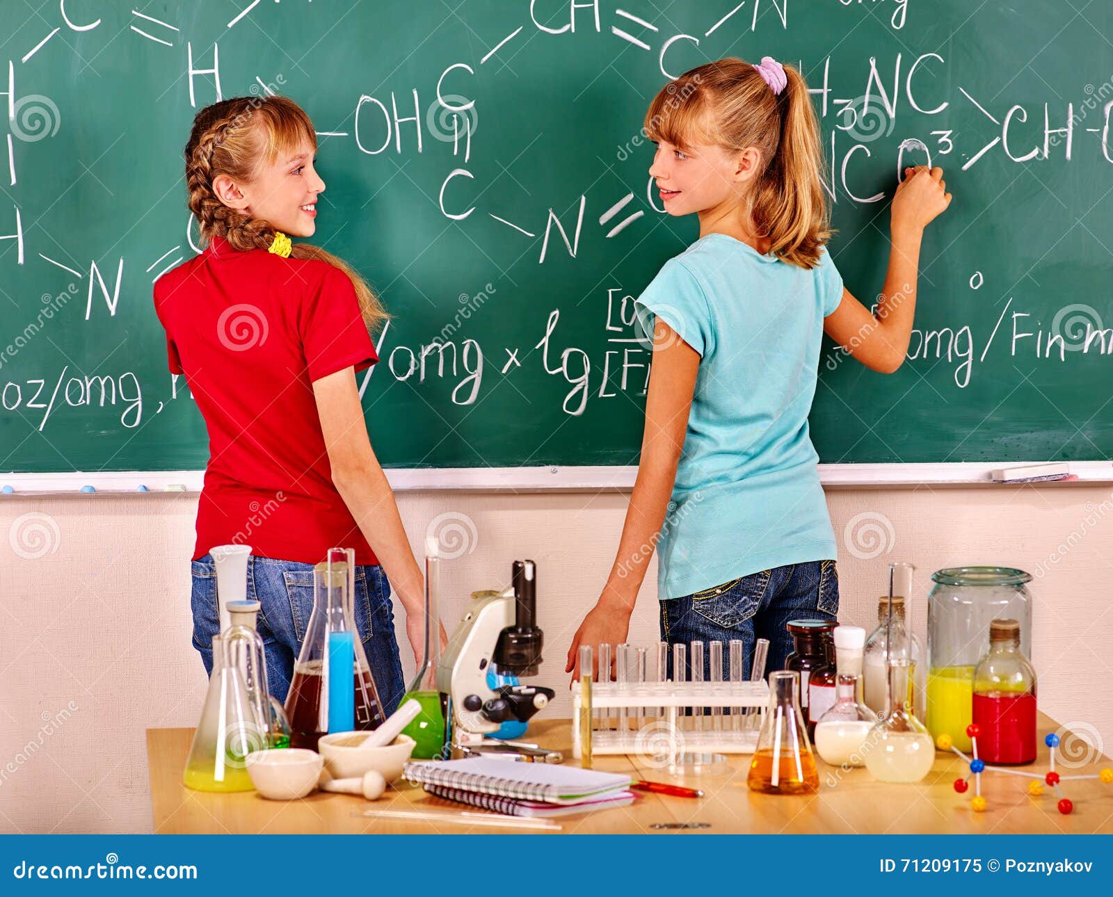 Children in Chemistry Class. Stock Image - Image of lesson, flask: 71209175