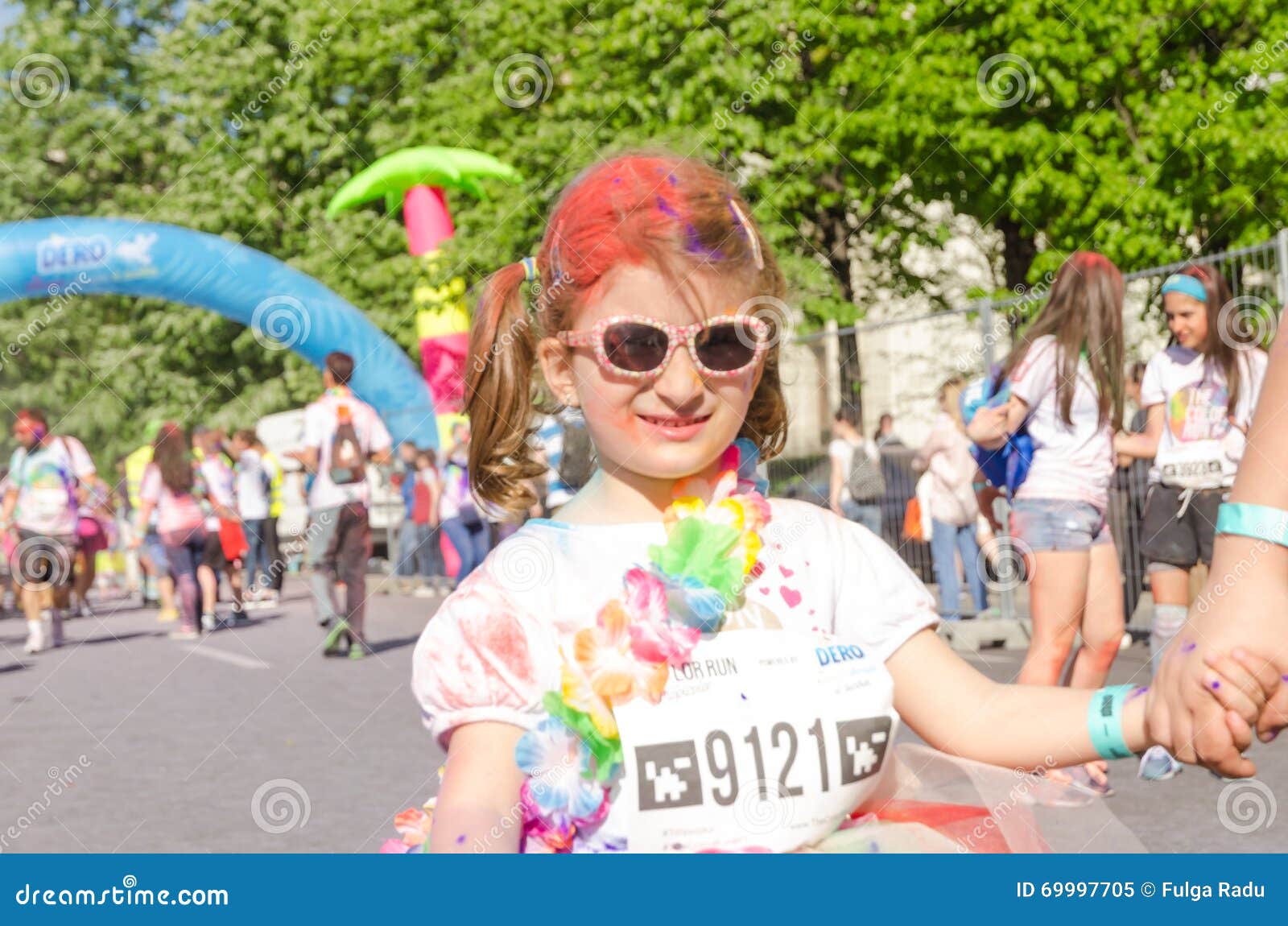 Children at the Color Run editorial image. Image of festive - 69997705