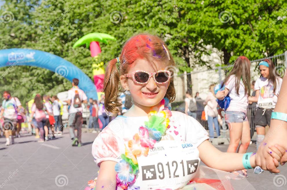 Children at the Color Run editorial image. Image of festive - 69997705