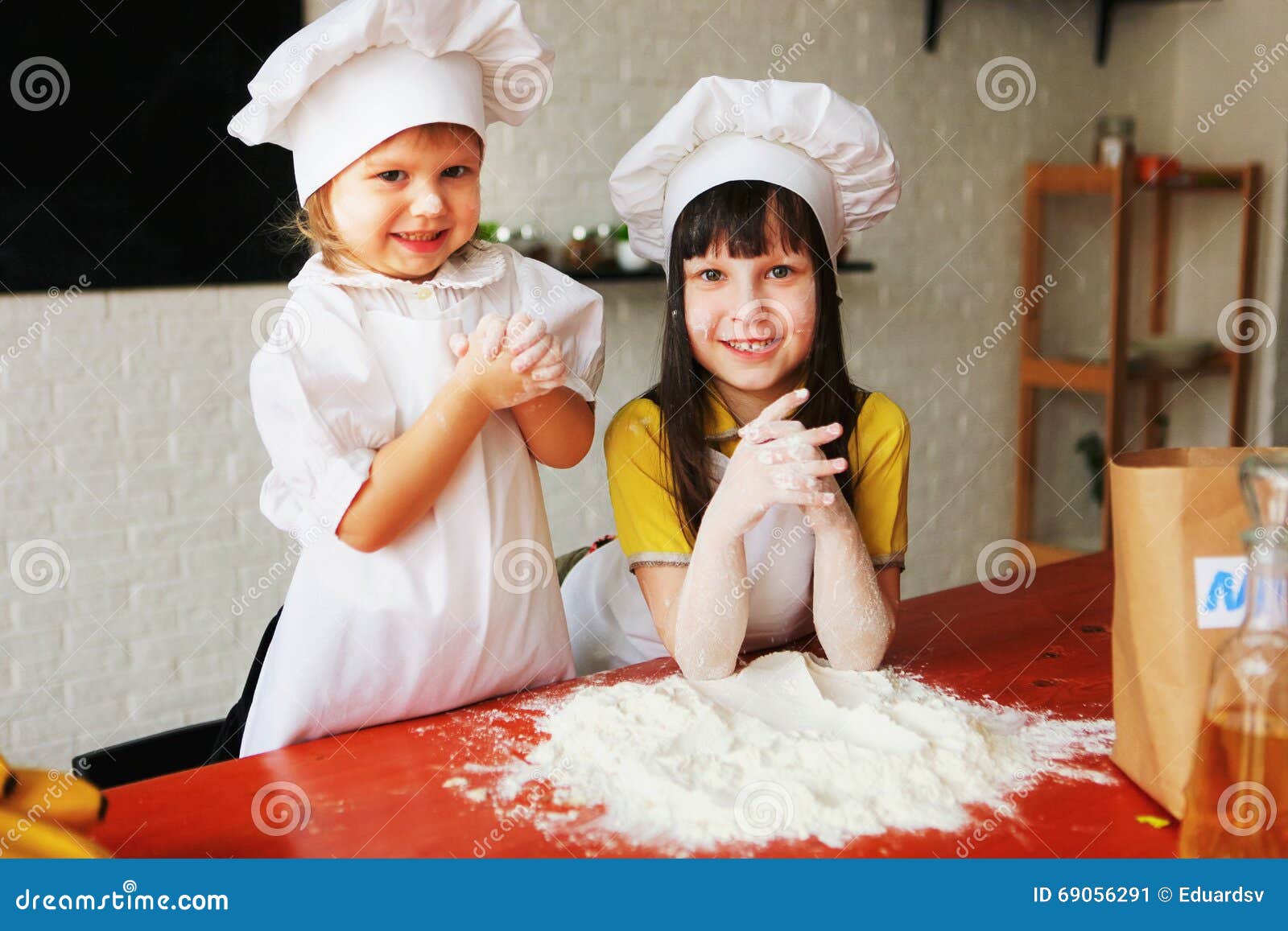 The Children Cook Portrait. Stock Image - Image of holding, hands: 69056291