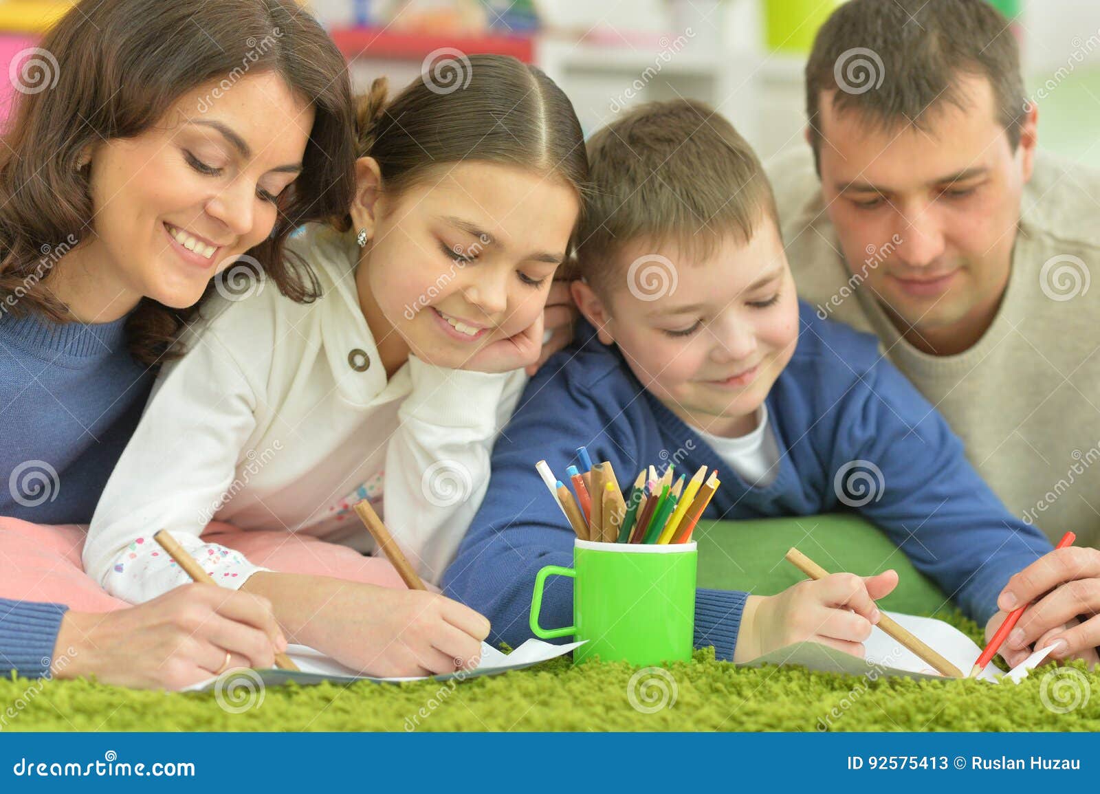 Children Draw with Their Parents Stock Image - Image of home, portrait ...