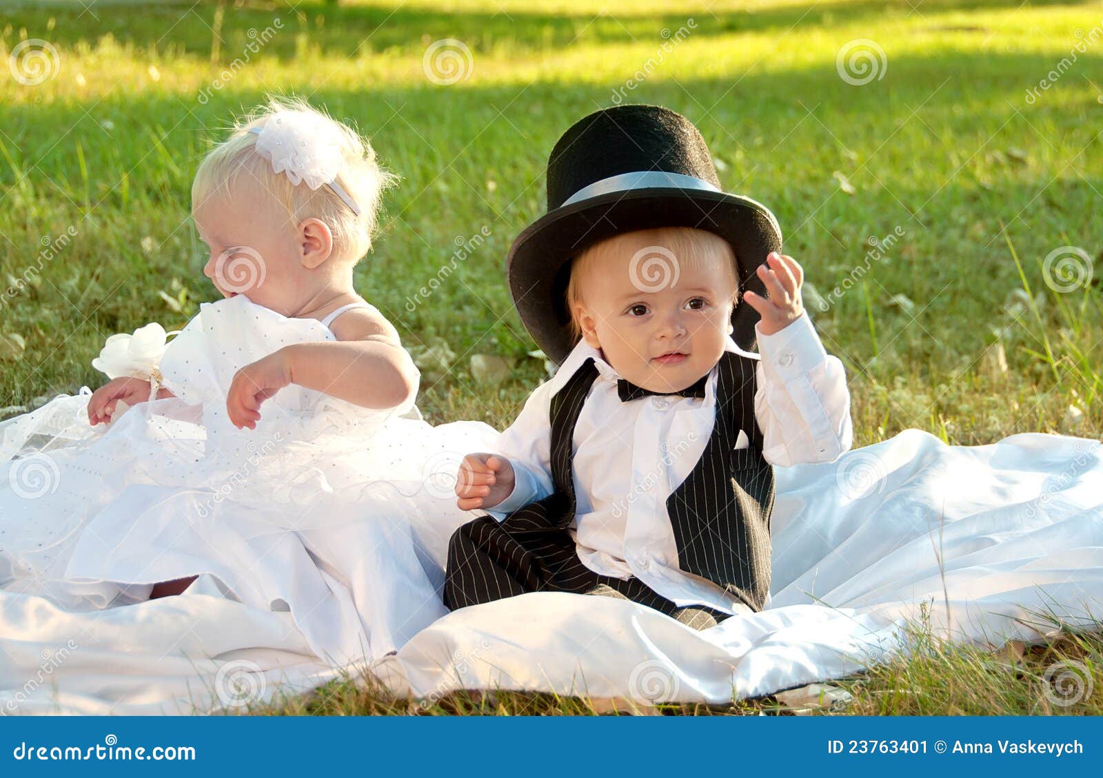 Children Dressed As Bride and Groom Stock Image - Image of dress, play ...