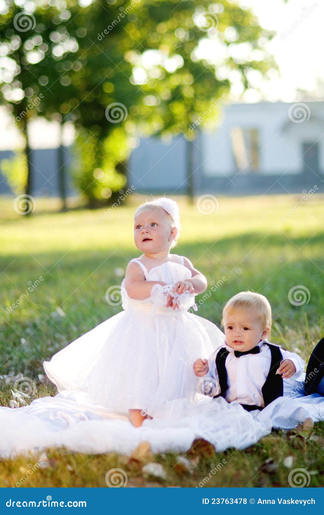 Children Dressed As Bride and Groom Stock Photo - Image of black, dress ...