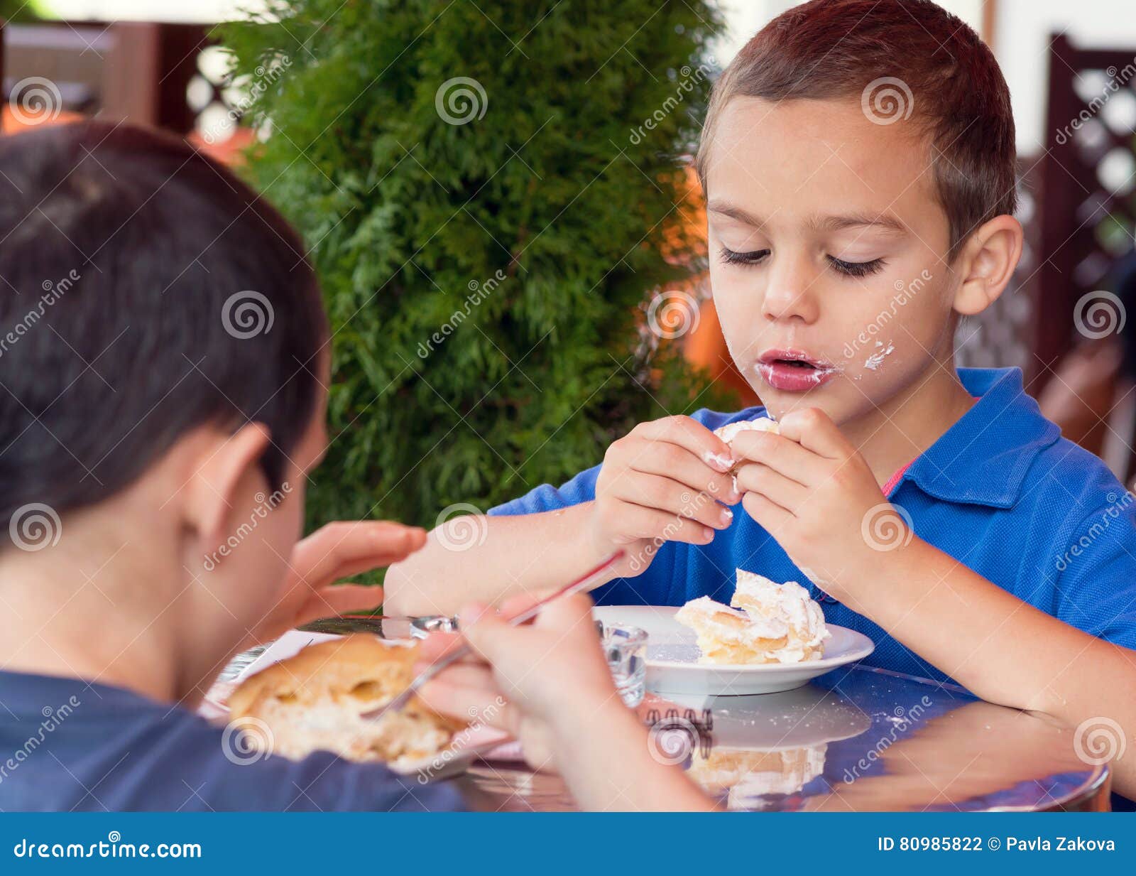 Children Eating Cake in Cafe Stock Photo - Image of cafe, outdoor: 80985822