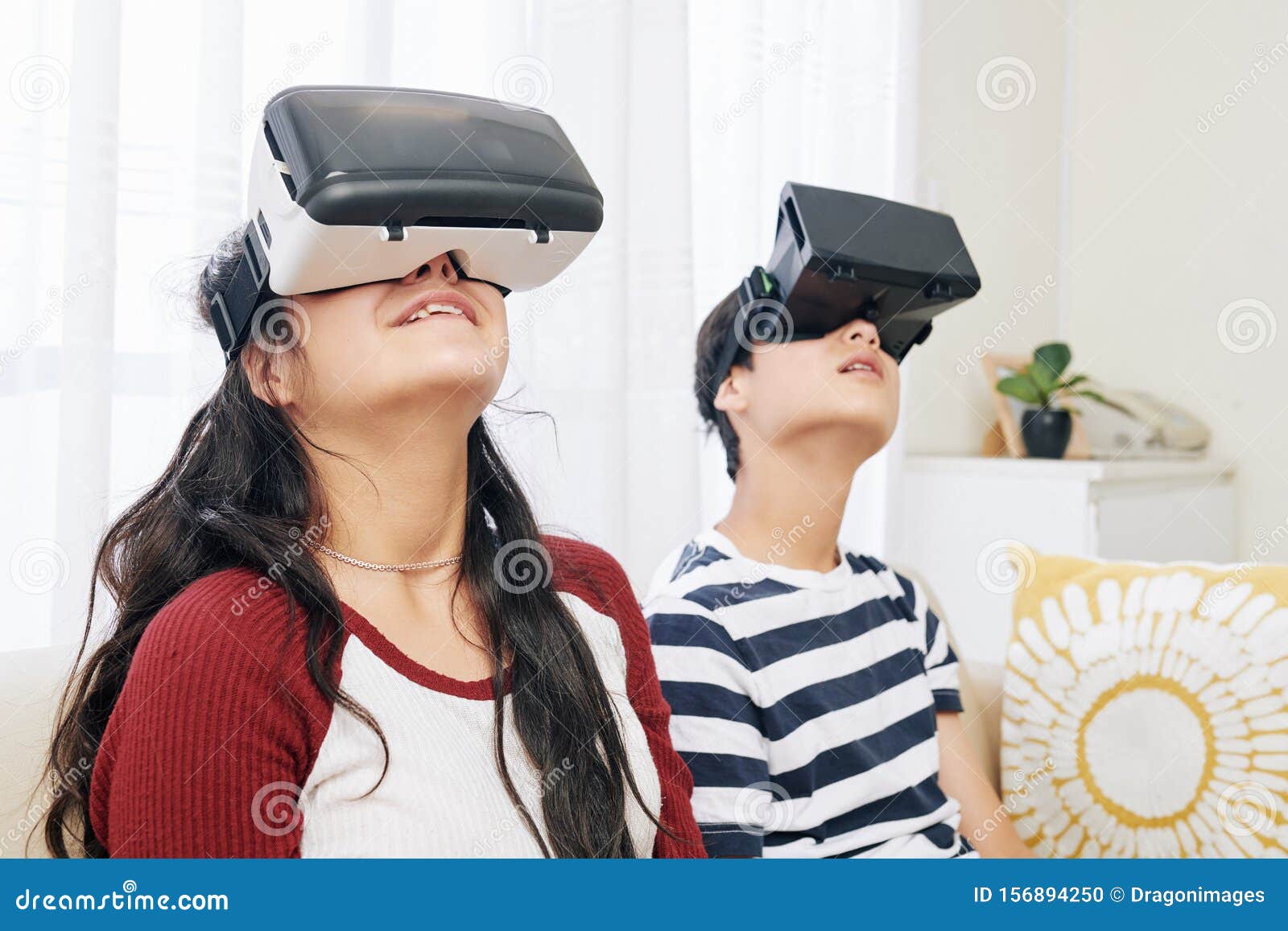 Children Exploring Virtual Reality Stock Photo - Image of females ...