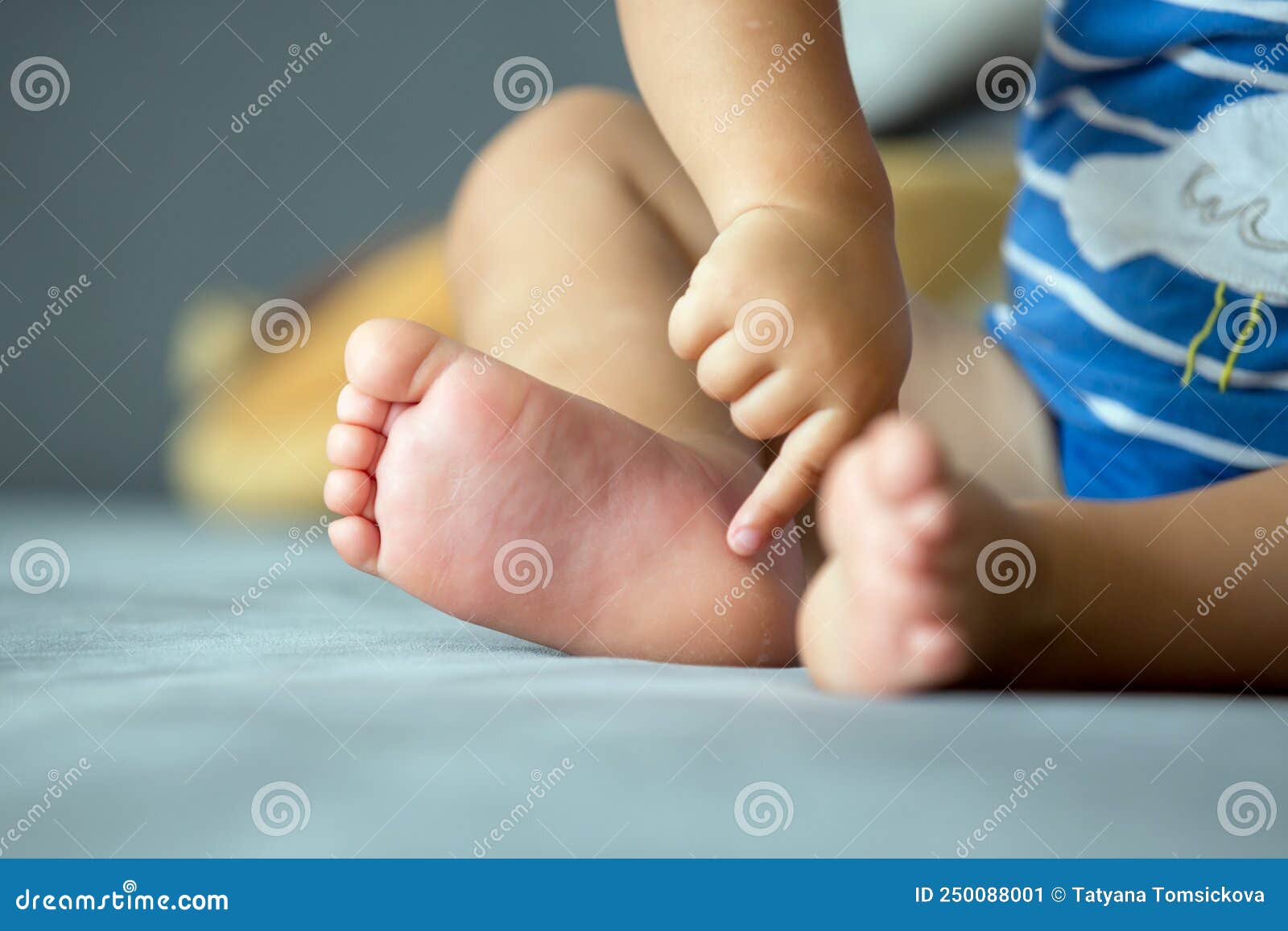 Children Feet, Sting by a Bee Stock Image - Image of stick, finger ...