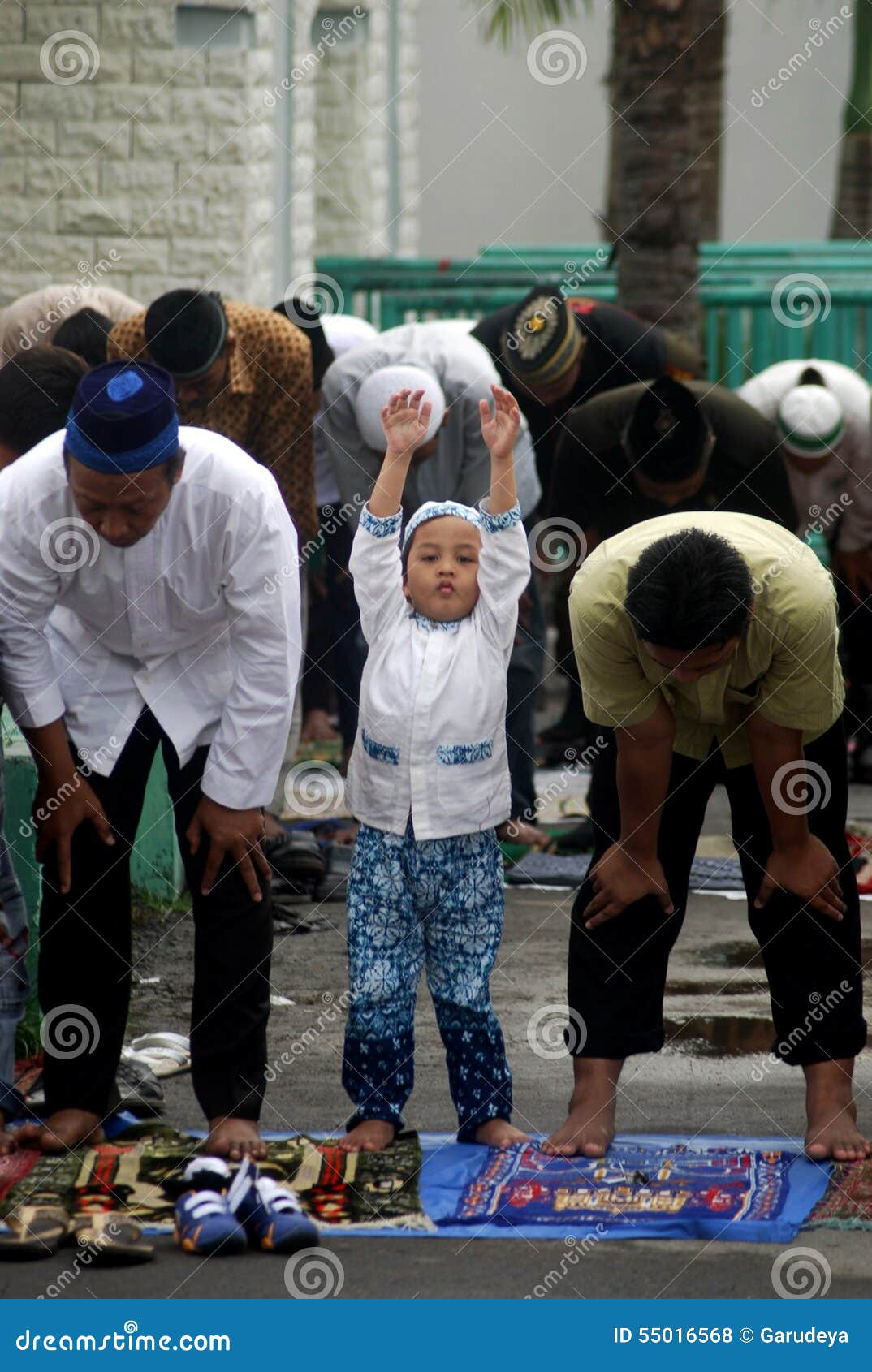 CHILDREN ISLAM editorial stock photo. Image of java, children - 55016568
