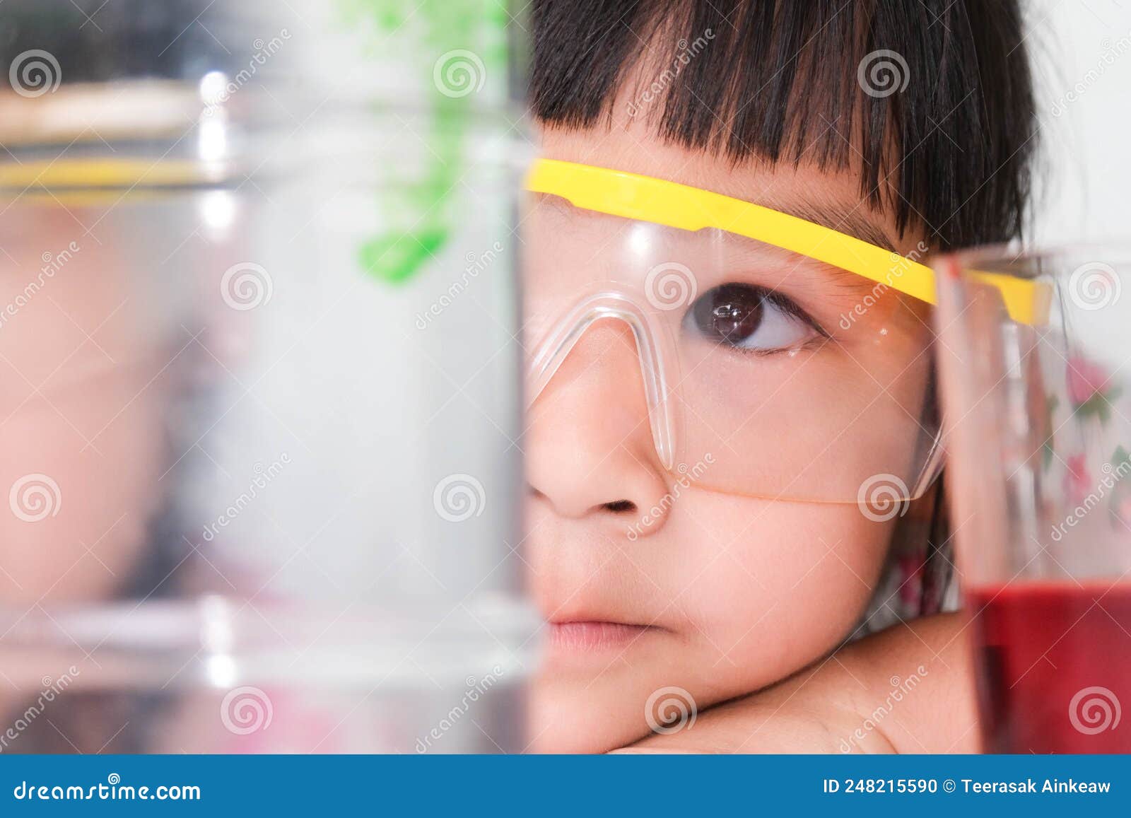 Children are Learning and Doing Science Experiments in the Classroom ...
