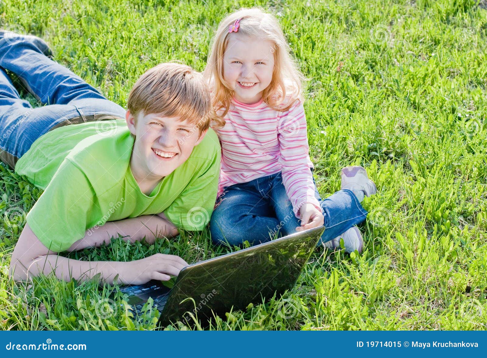 Children with Notebook Outdoor Stock Image - Image of girl, network ...
