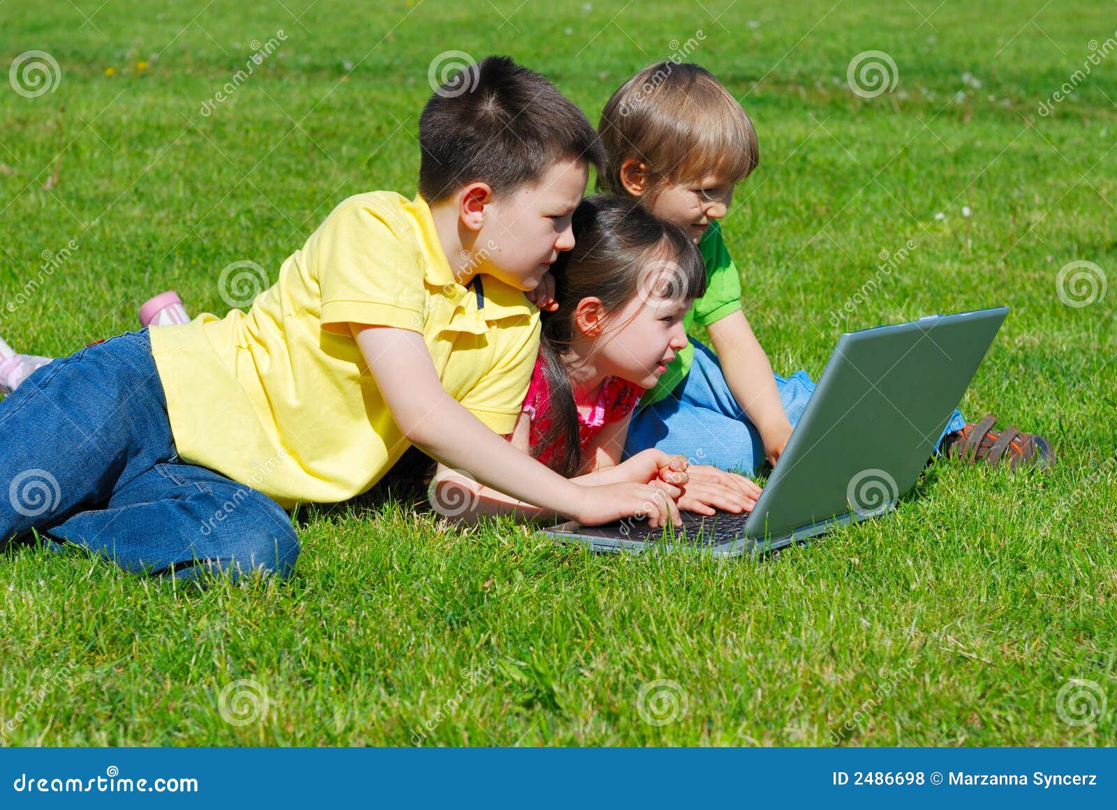 Children Outdoor with Computer Stock Photo - Image of friend, kids: 2486698