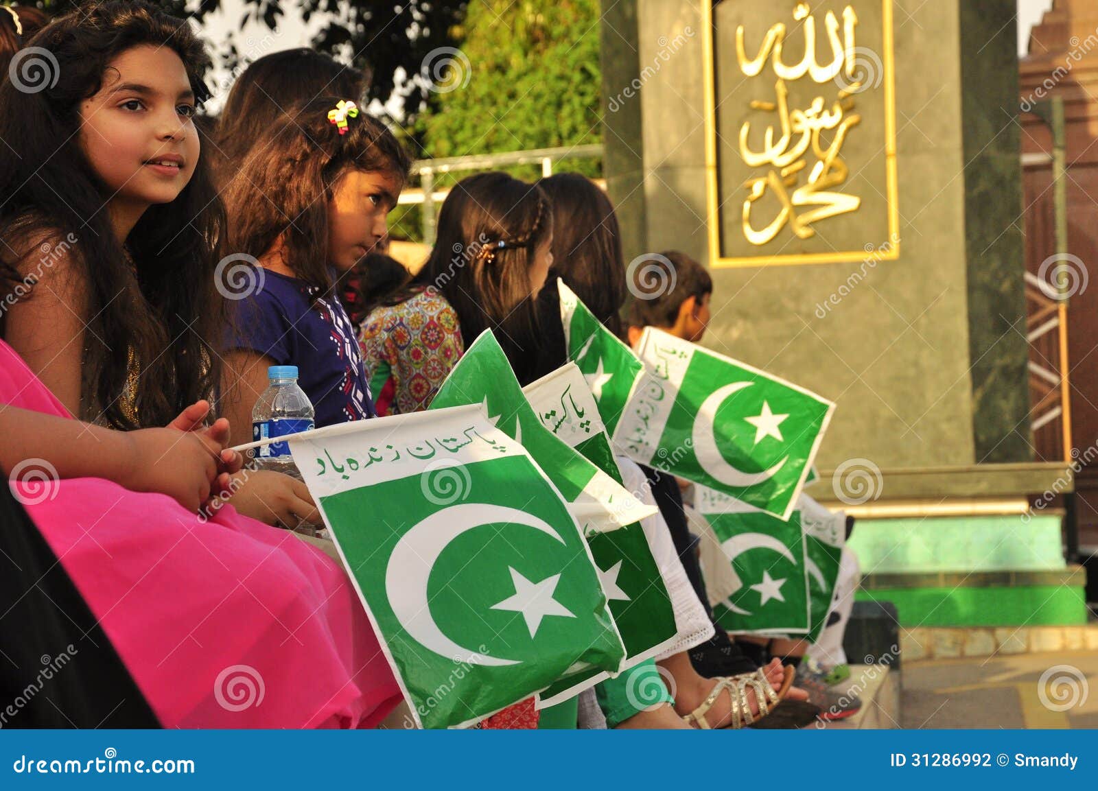 Children with Pakistan Flag Editorial Photography - Image of moon ...