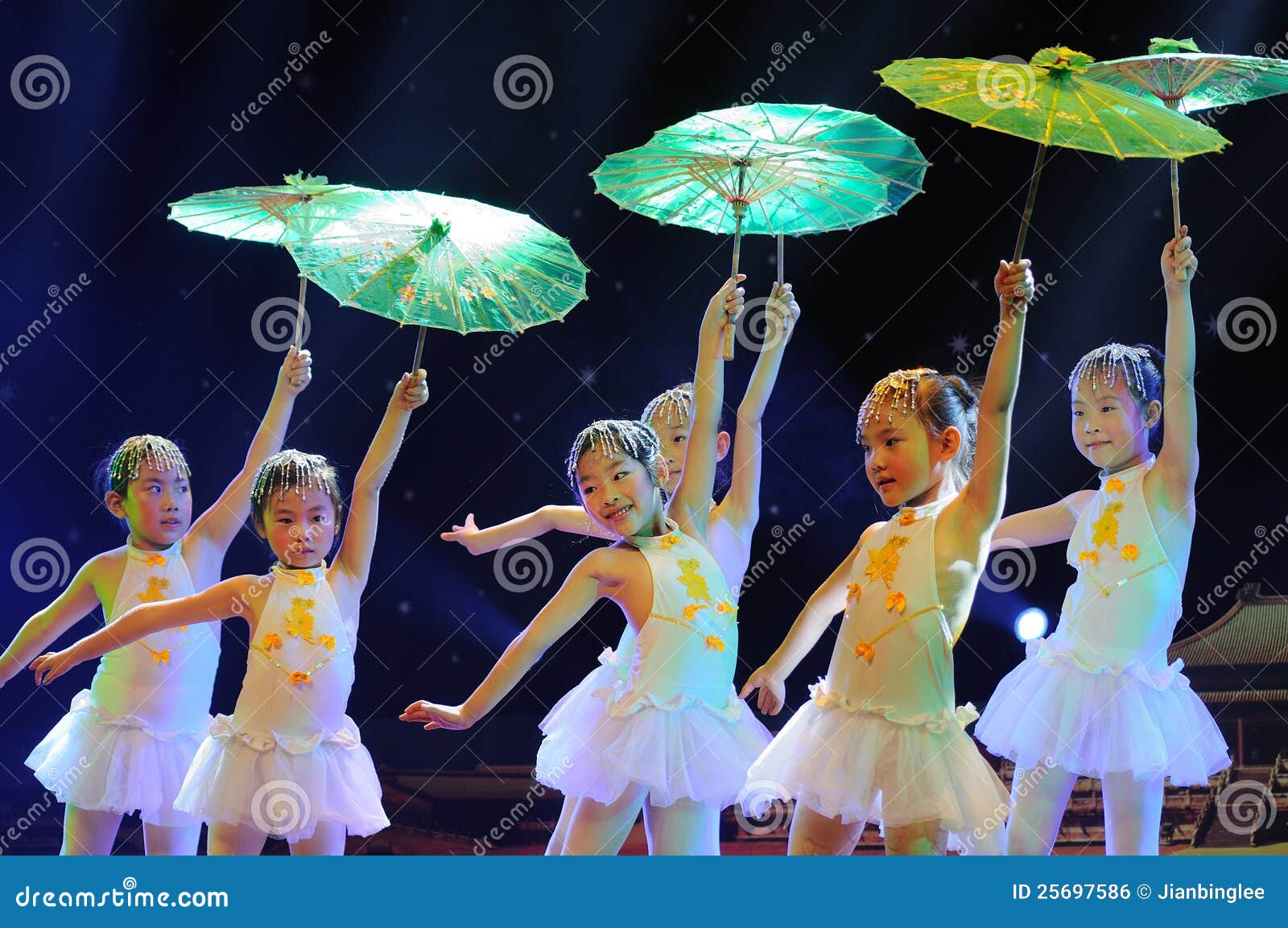 Children in the Performing Dance Drama Editorial Photo - Image of green ...