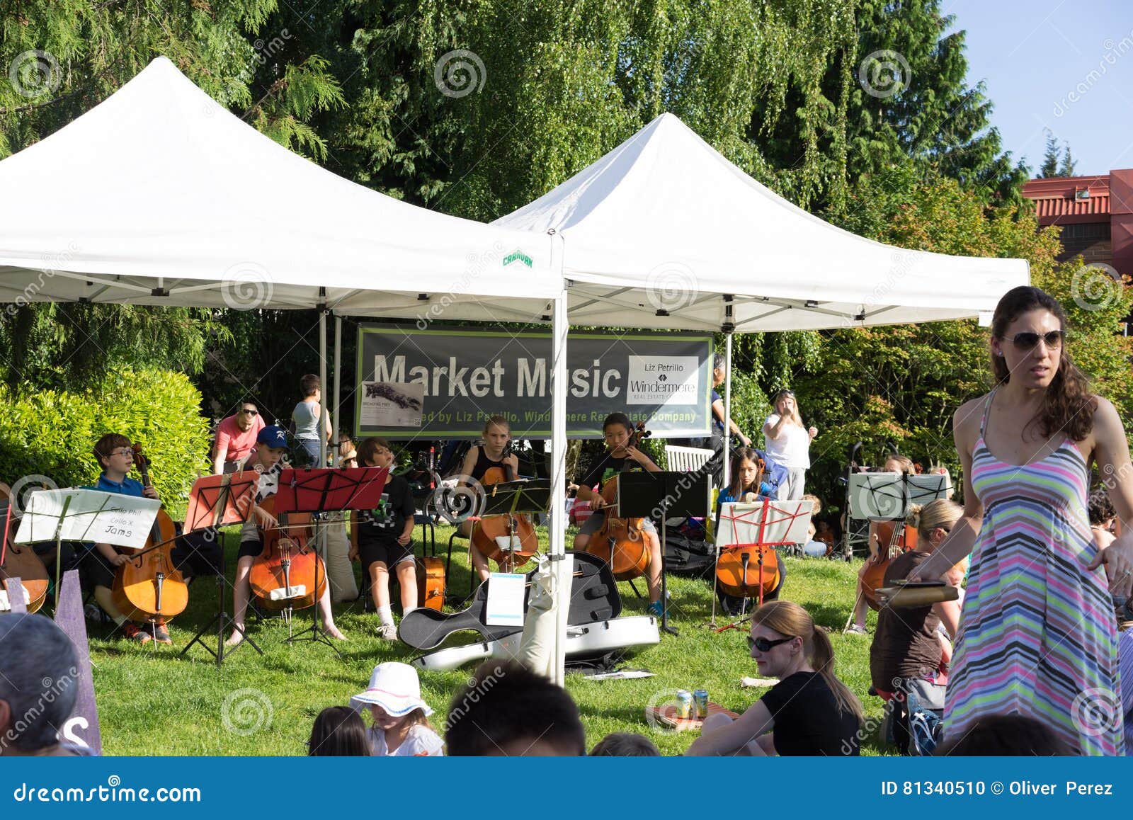 Children playing the cello editorial image. Image of musical - 81340510