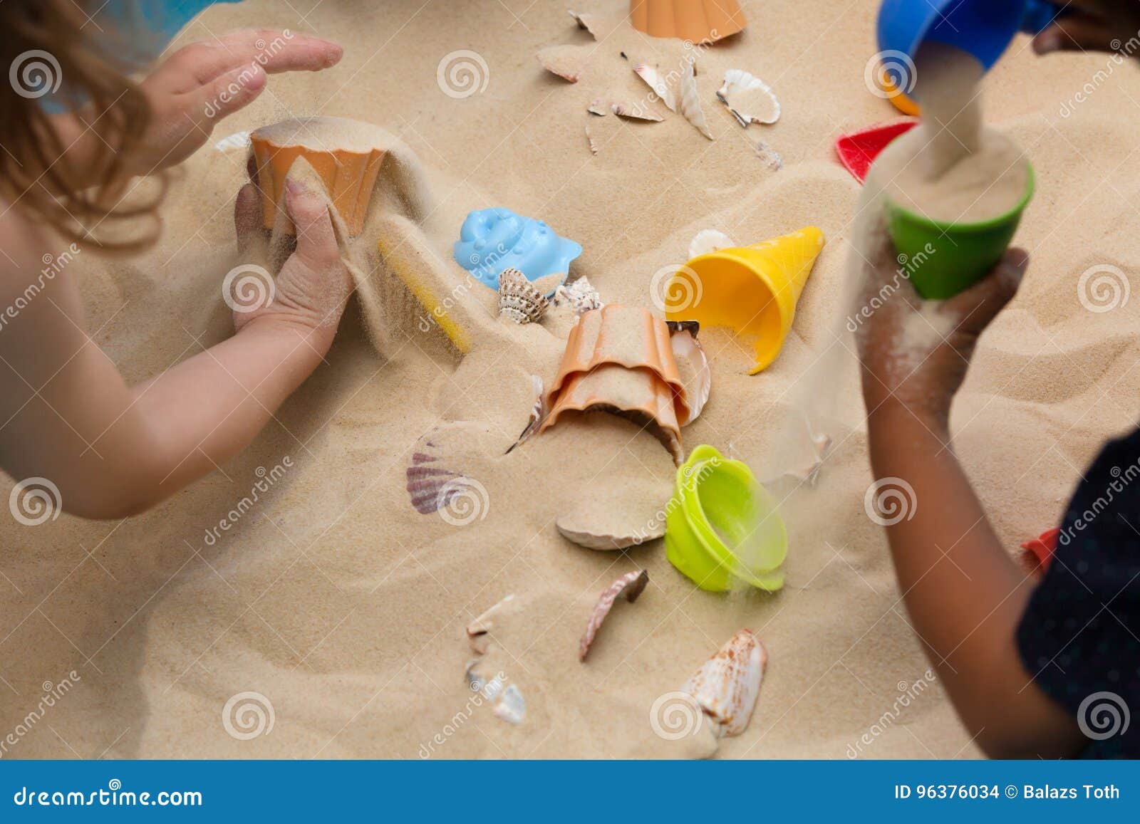 Children Digging Pre School Stock Photos - Free & Royalty-Free Stock ...