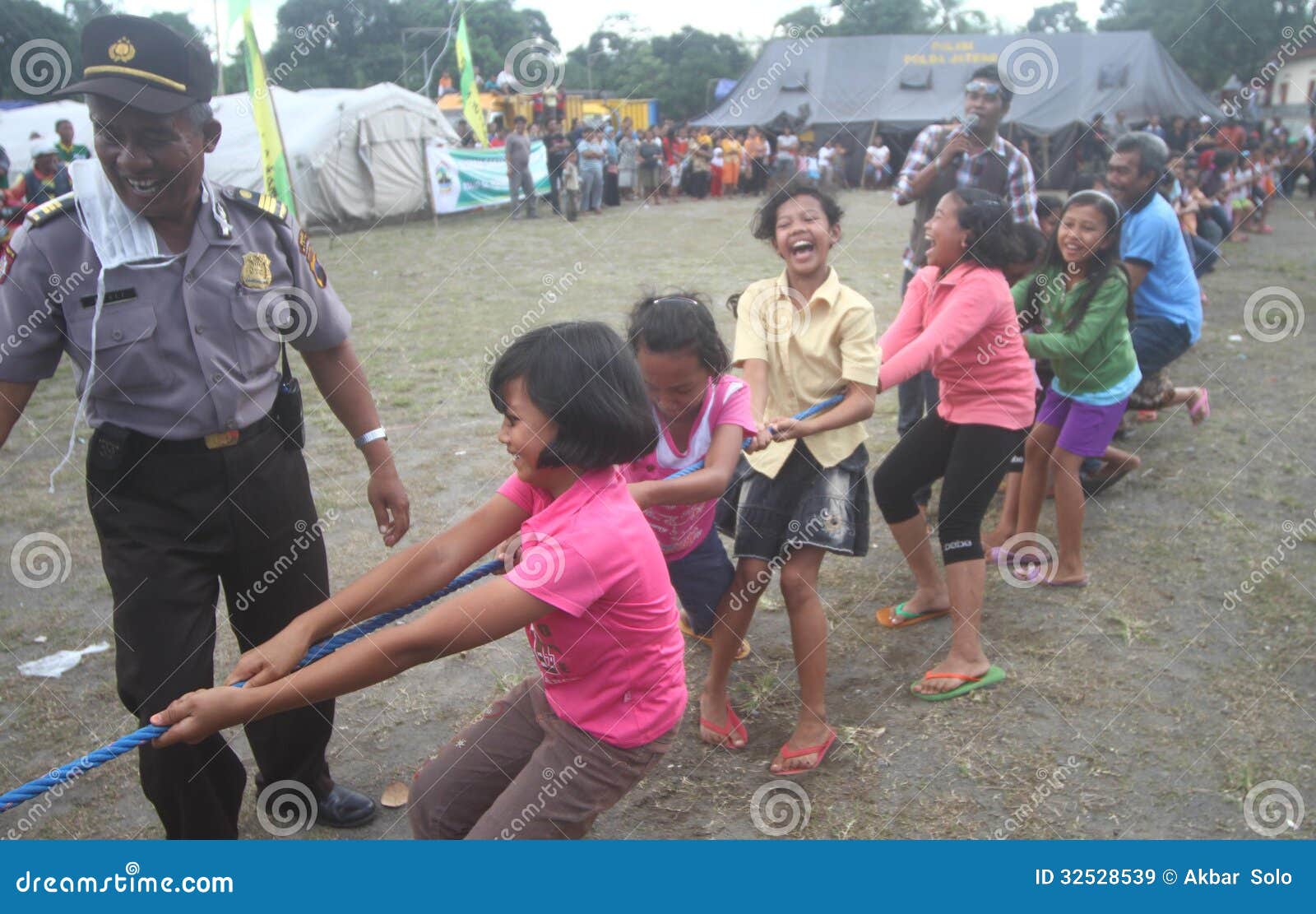 Children Refugees editorial stock image. Image of asia - 32528539