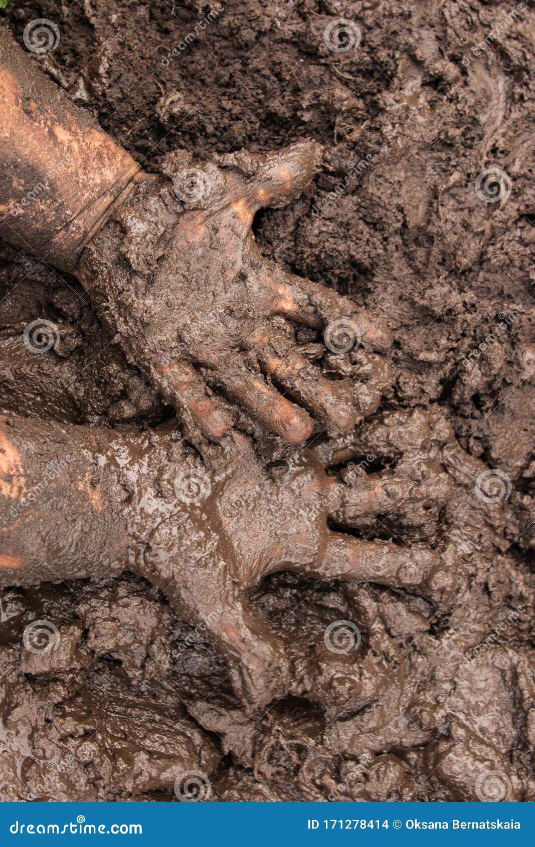 Children`s Hands in the Mud Stock Photo - Image of dirt, layer: 171278414