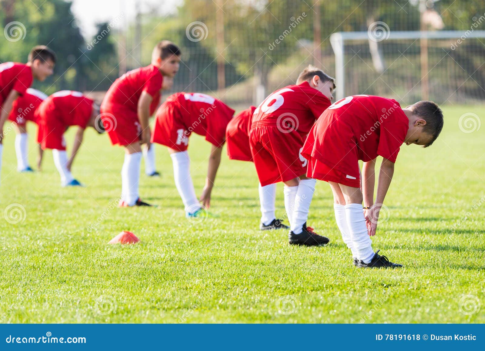 Children& X27; S Voetbalteam Stock Foto - Image of groepswerk, groep ...