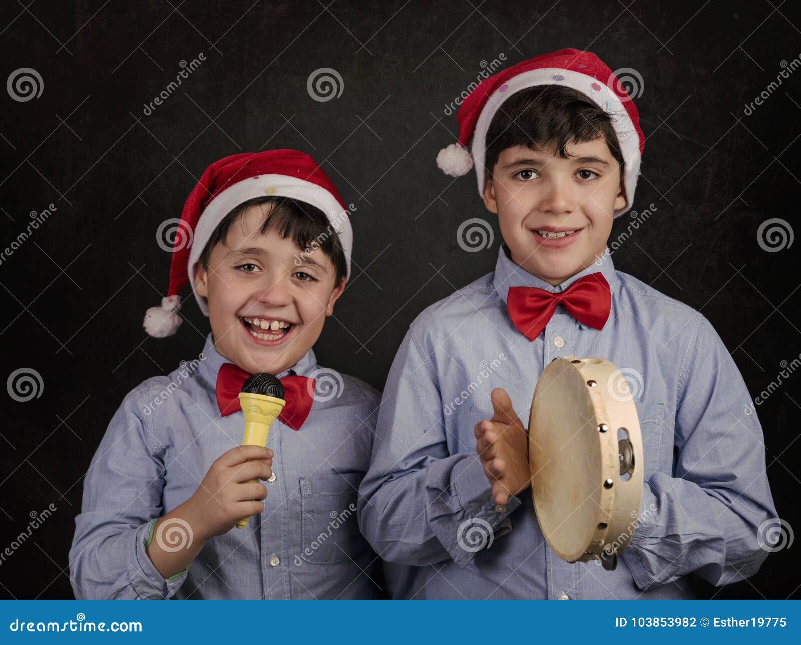 Children Singing Christmas Carols Stock Photo - Image of child, carols ...