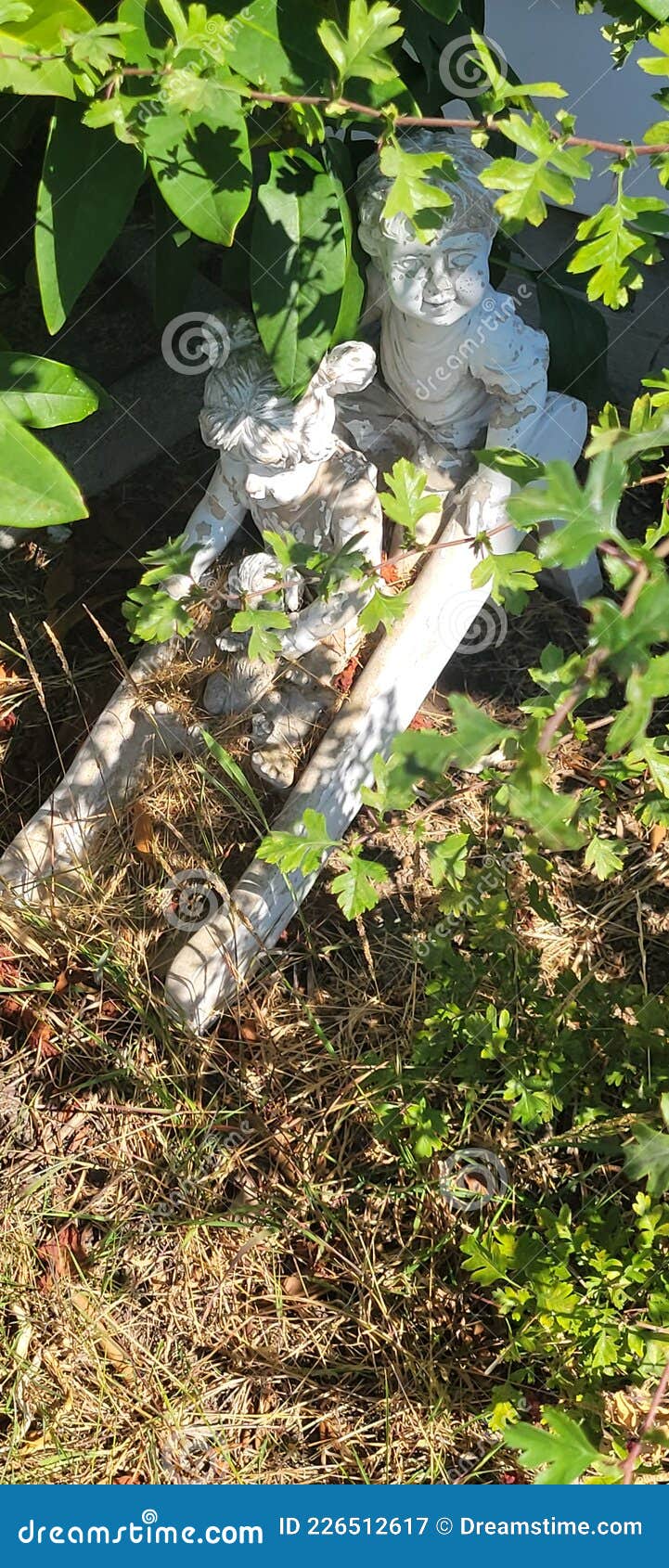 Children Sliding Statue Royalty-Free Stock Photography | CartoonDealer ...