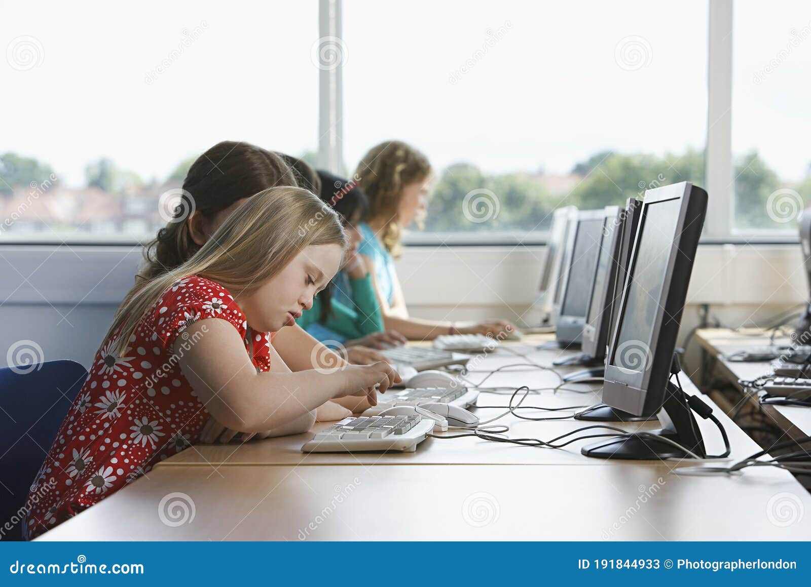 Children (10-12) Using Computer in Computer Lab Stock Image - Image of ...