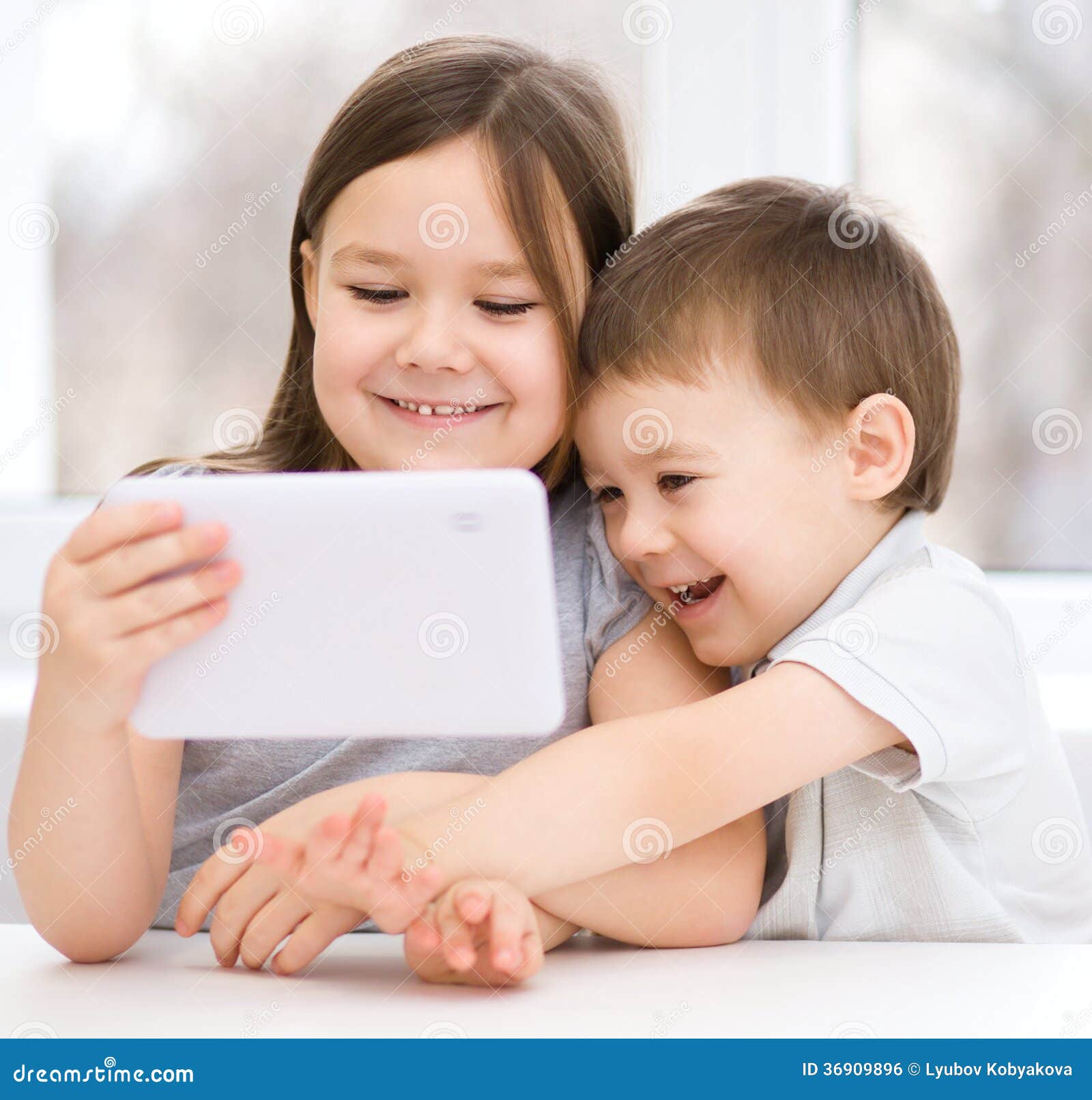 Children Using Tablet Computer Stock Photo - Image of news, object ...