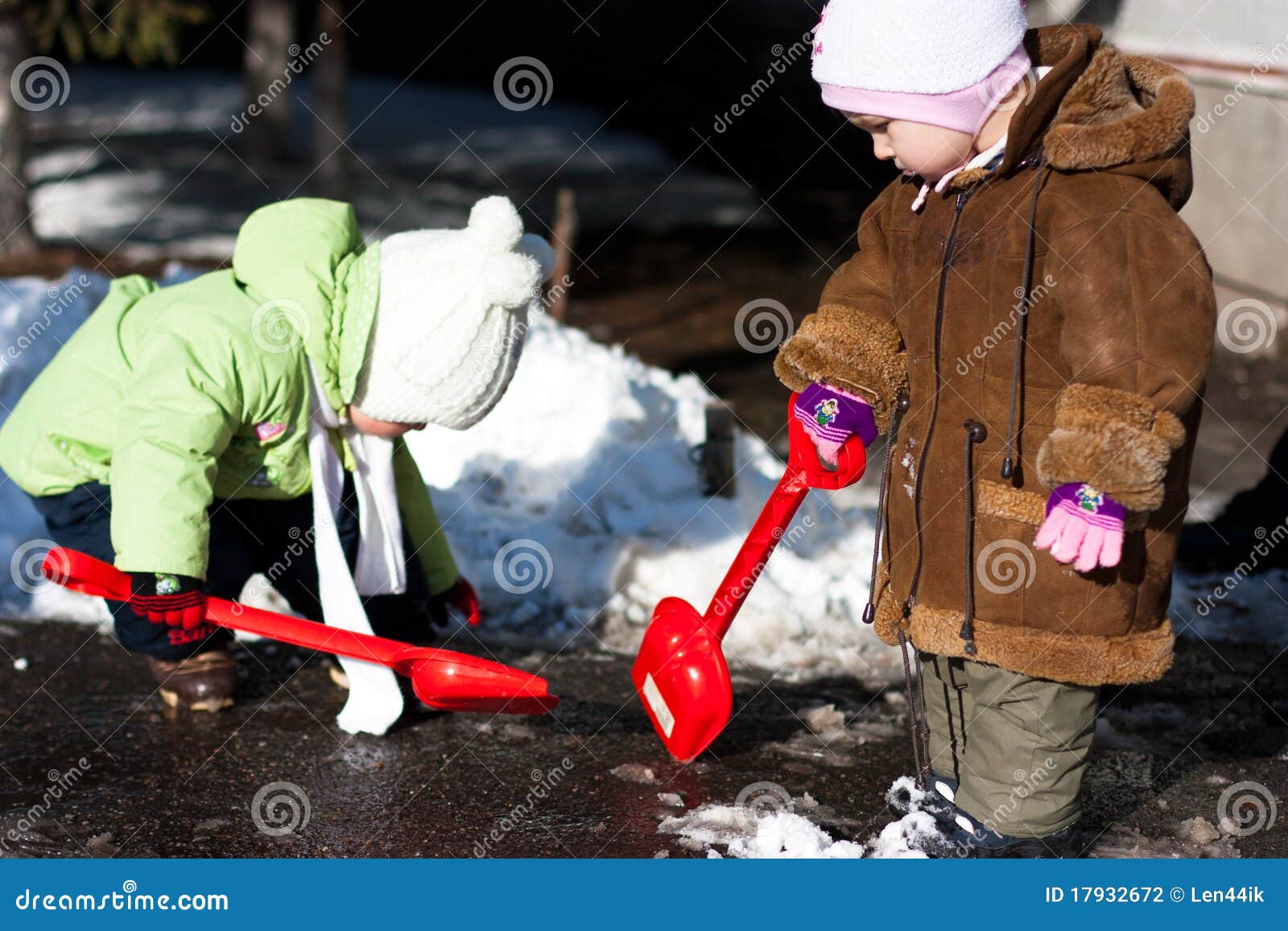 Childrenl Playing in Winter Stock Photo - Image of girl, cold: 17932672