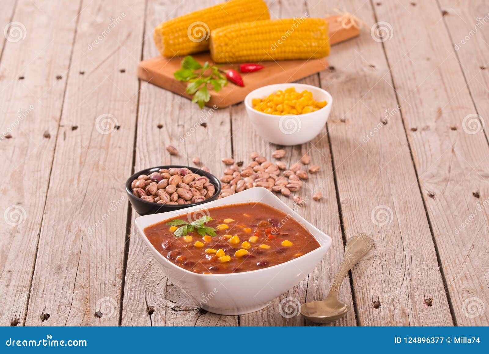 Chile de la carne de vaca imagen de archivo. Imagen de placa - 124896377