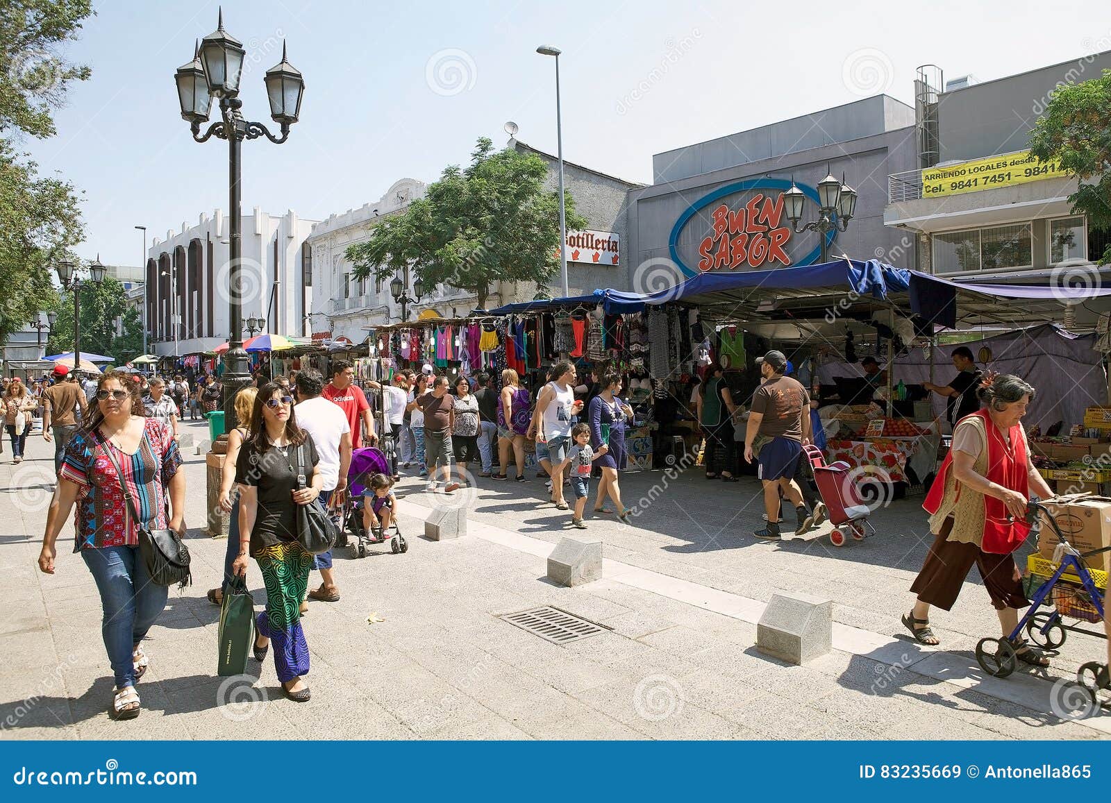 Chileense Mensen in Santiago, Chili Redactionele Stock Afbeelding ...