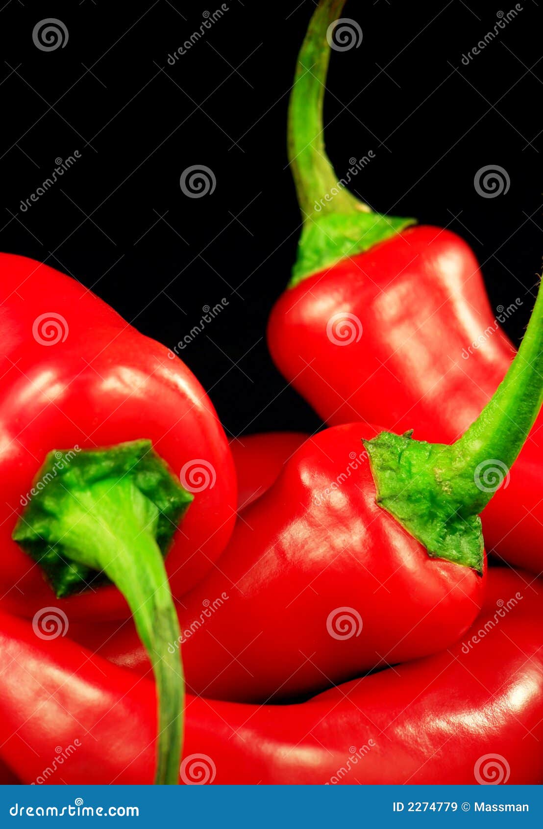 Chiles rojos imagen de archivo. Imagen de rojo, intenso - 2274779