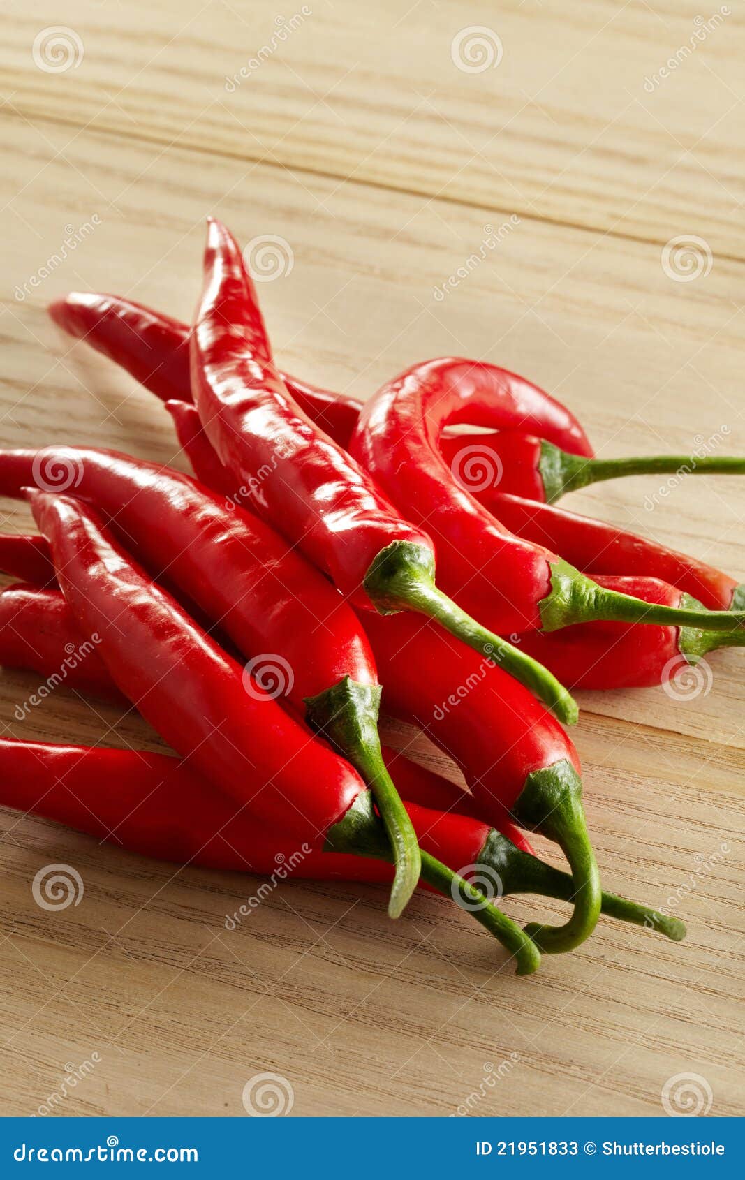 Chili стоковое изображение. изображение насчитывающей изолировано ...